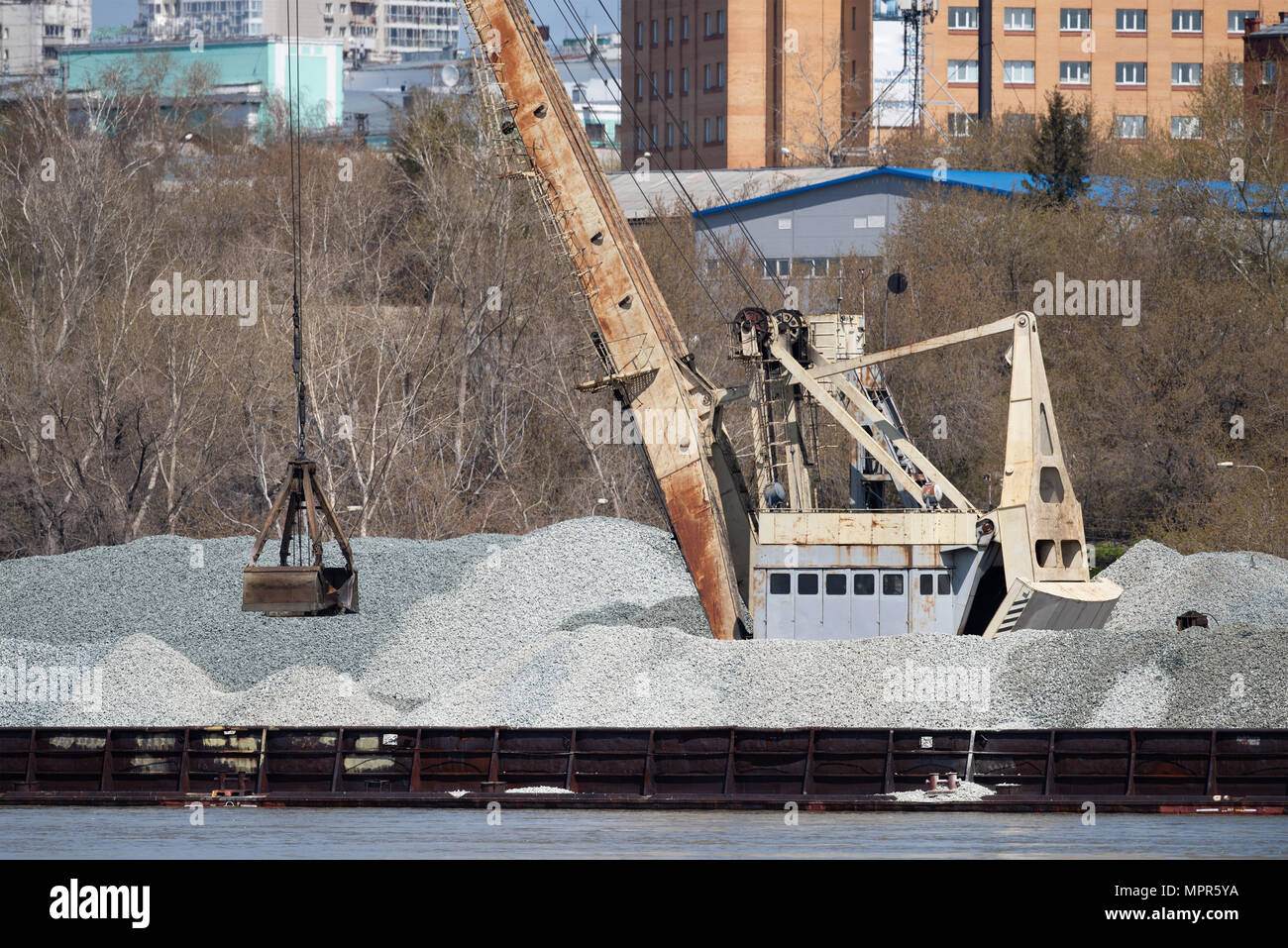 Crushed stone barge hi-res stock photography and images - Alamy