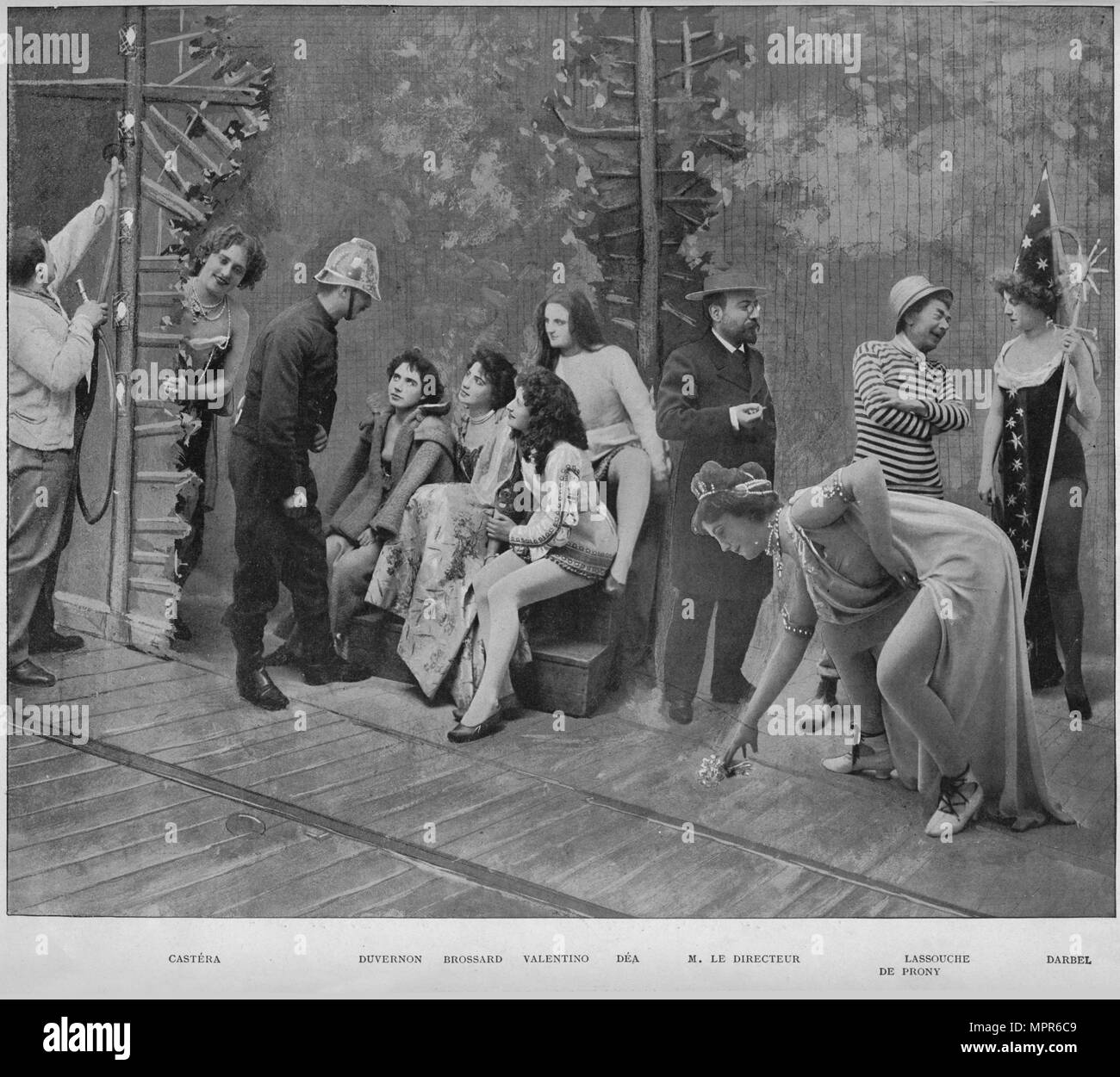 Paris actor 1900 costume performance hi-res stock photography and ...