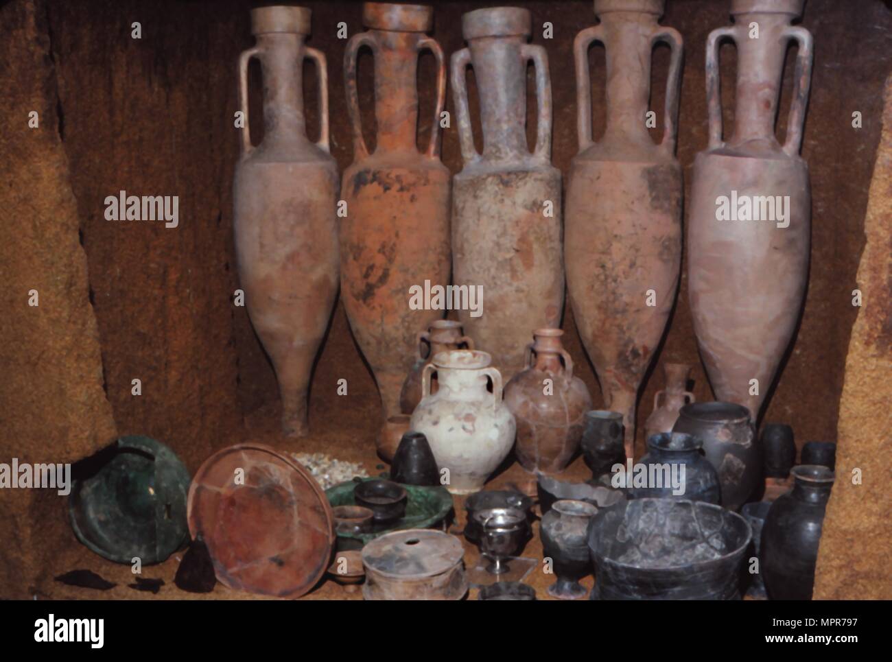 Rich burial at Welwyn Garden City, Celtic Iron Age, late 1st century ...