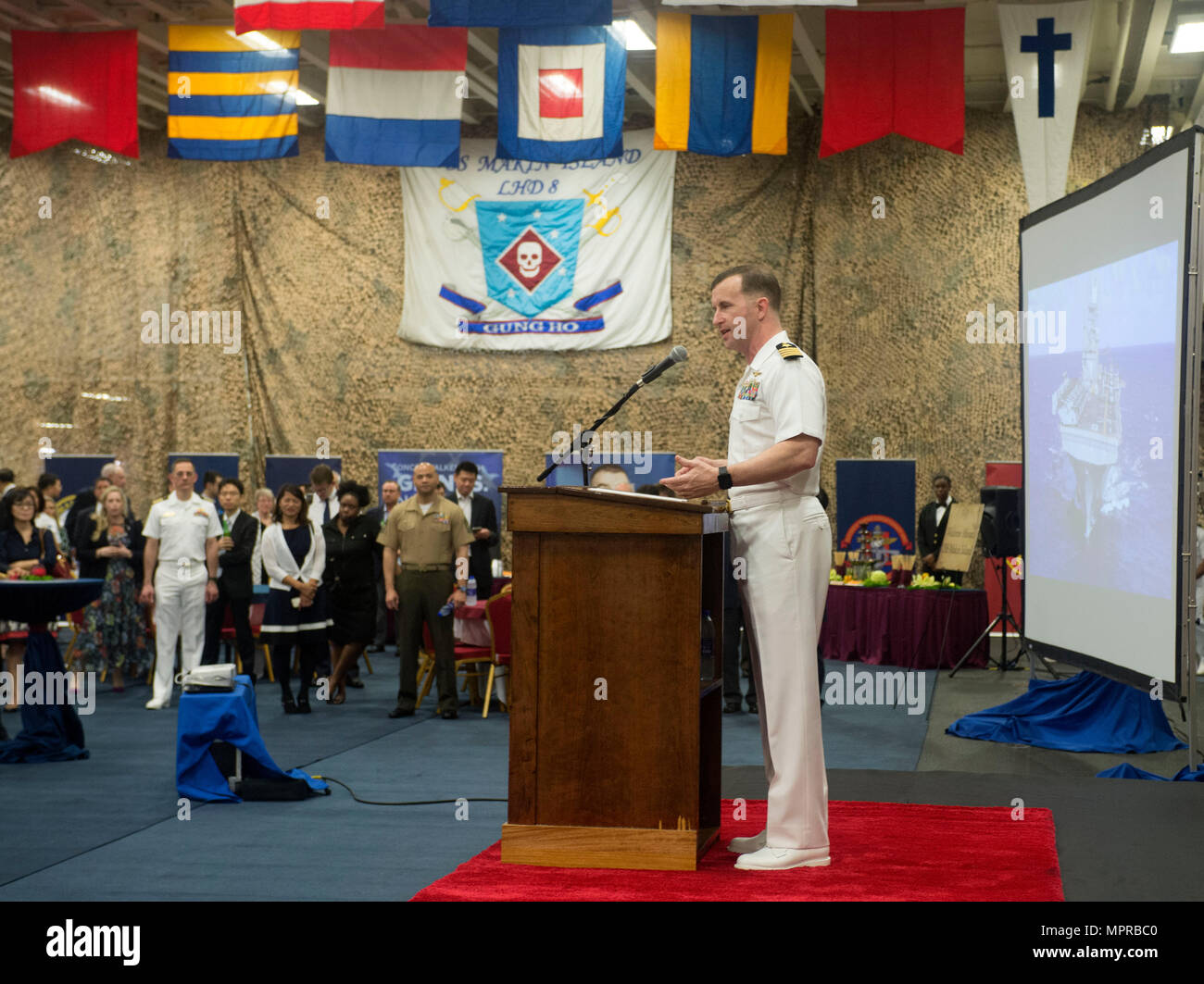 170410-N-AA175-124 HONG KONG (April 10, 2017) USS Makin Island (LHD 8 ...