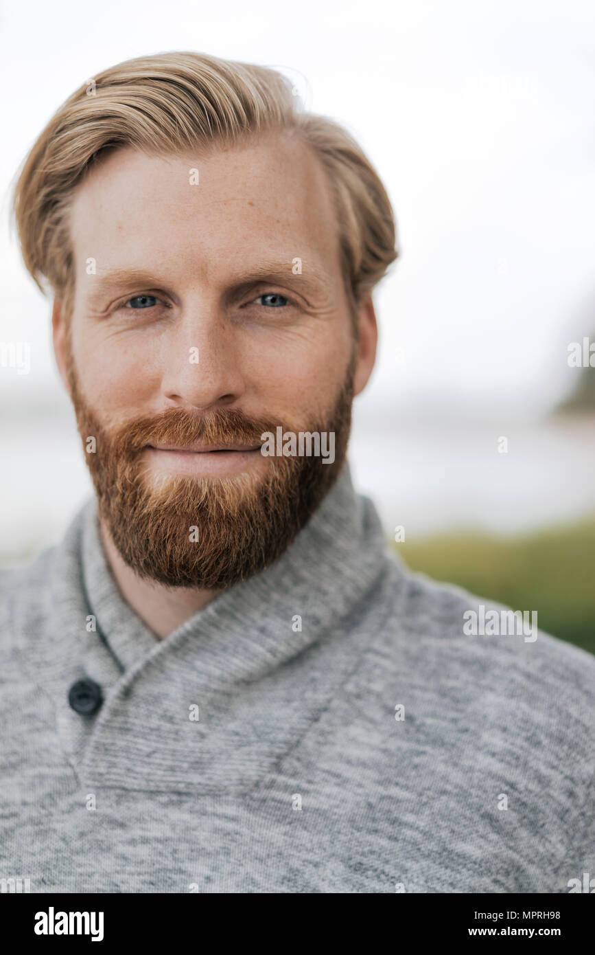 Portrait of bearded man Stock Photo - Alamy