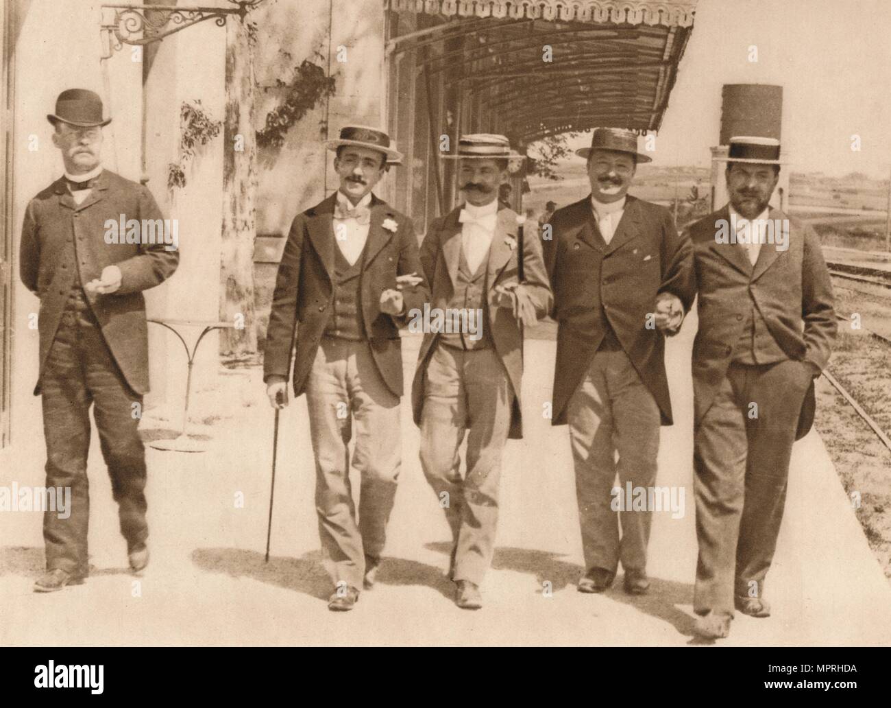 'A group of gentlemen walking', 1937. Artist: Unknown Stock Photo - Alamy