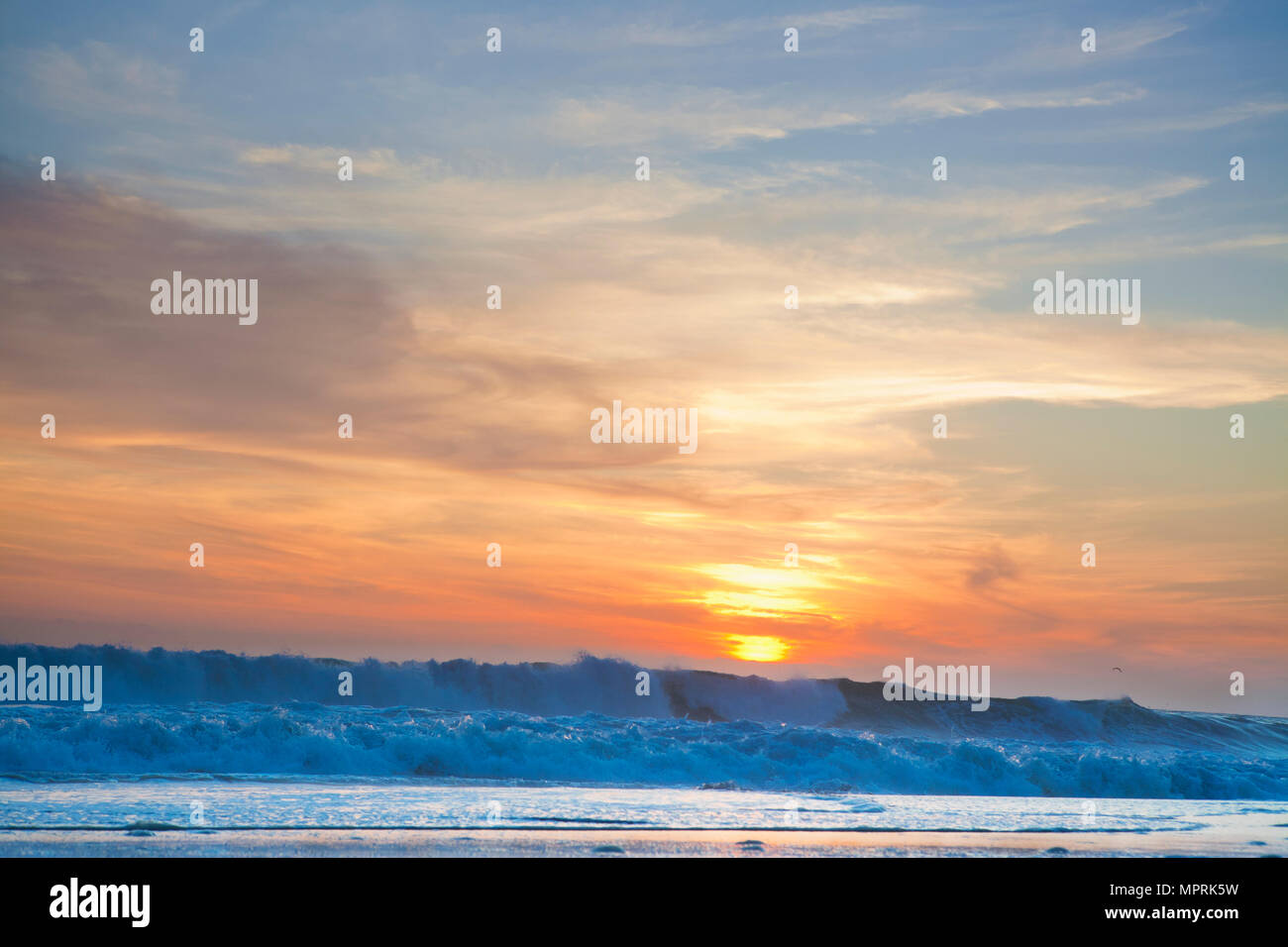 Sea sunset images hi-res stock photography and images - Alamy