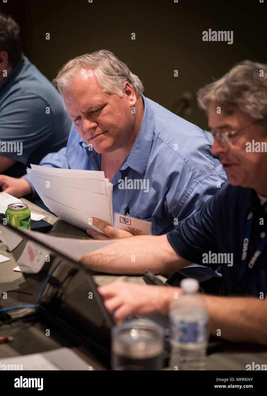 170409-N-GB257-003 CHARLESTON; S.C. (10Apr2017) SPAWAR Systems Center ...