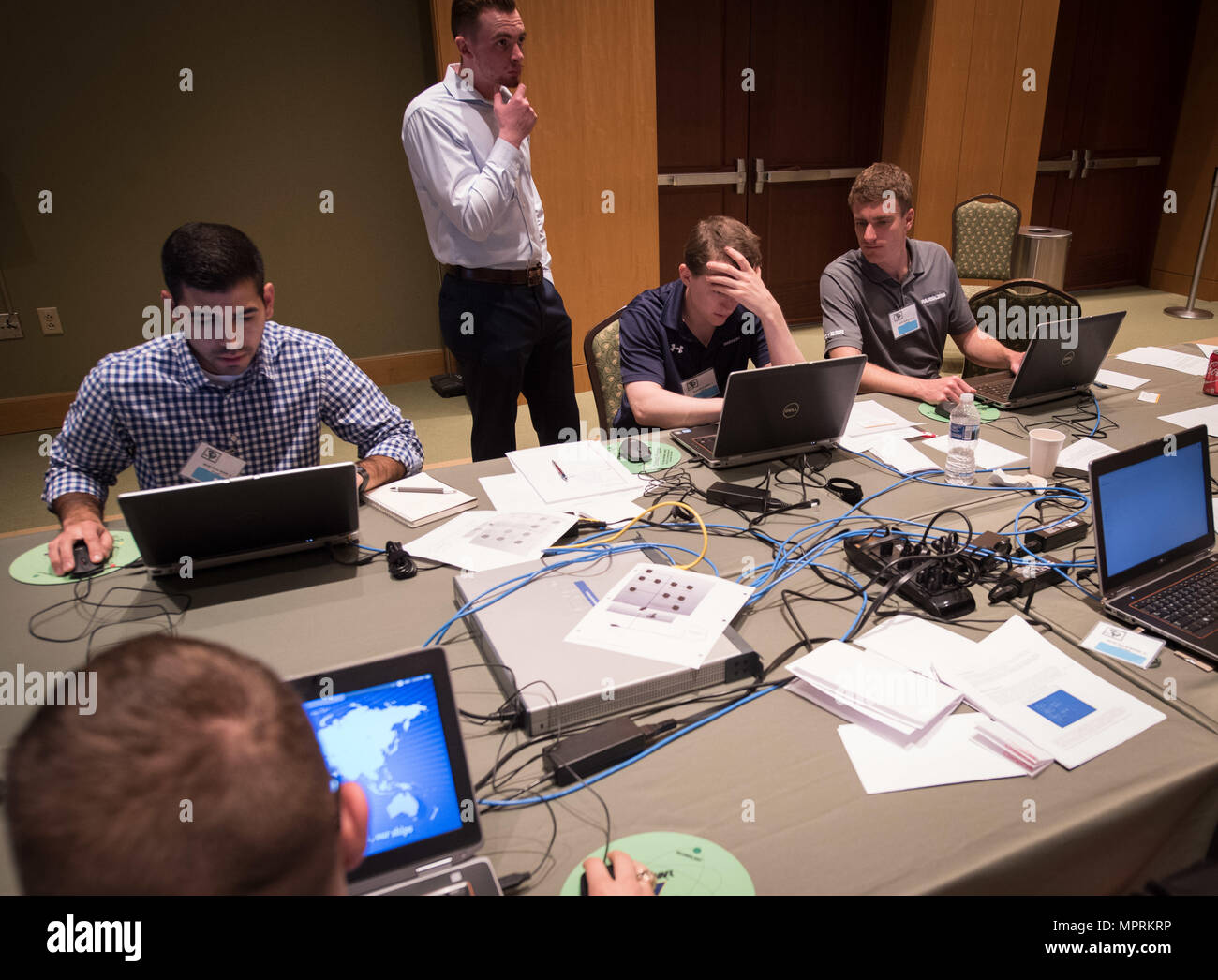 Spawar systems center hi-res stock photography and images - Alamy