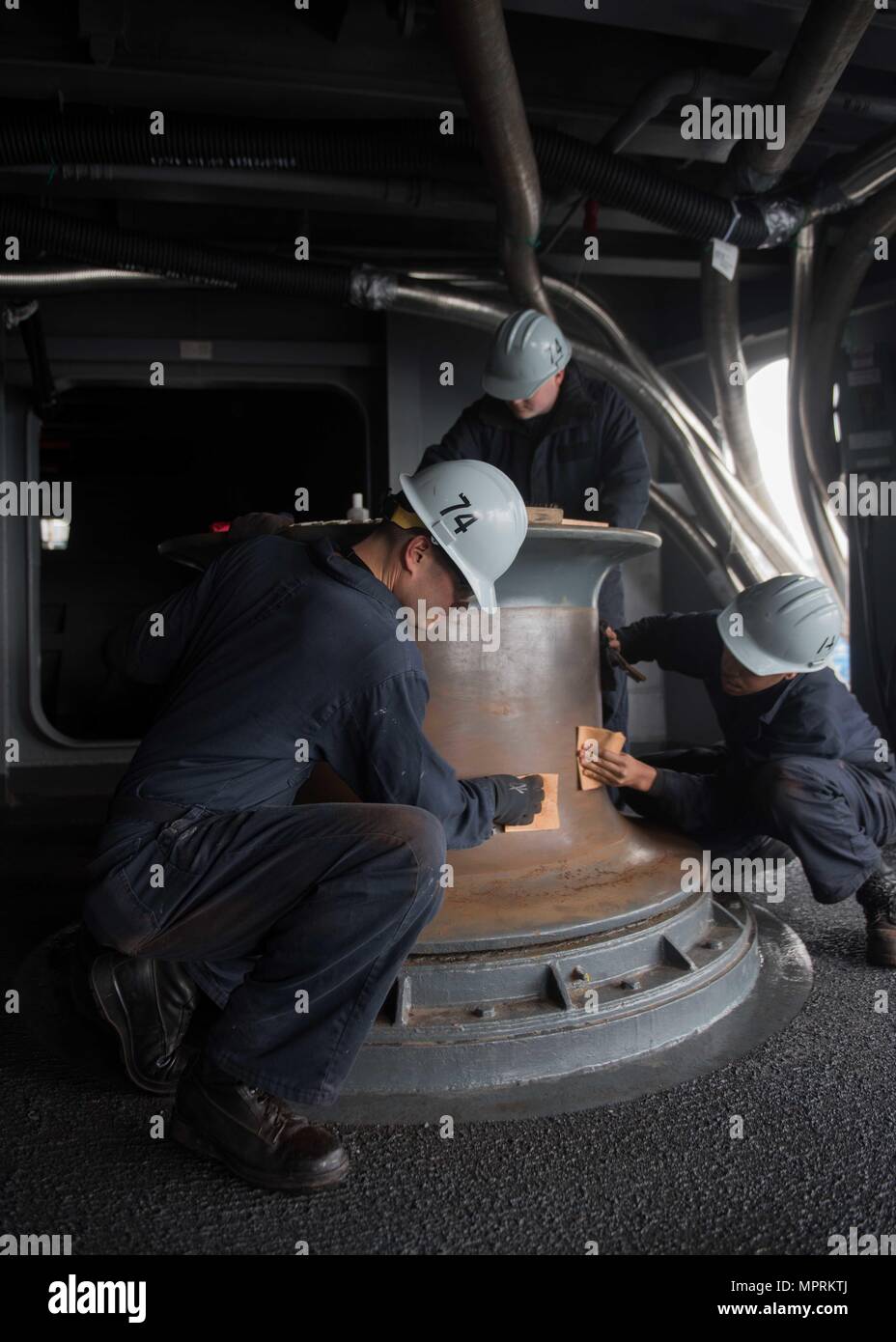 Sailors capstan hi-res stock photography and images - Alamy