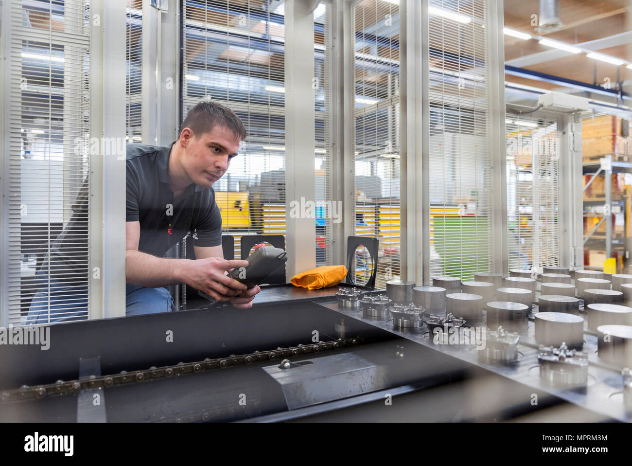 Operating machine hi-res stock photography and images - Alamy