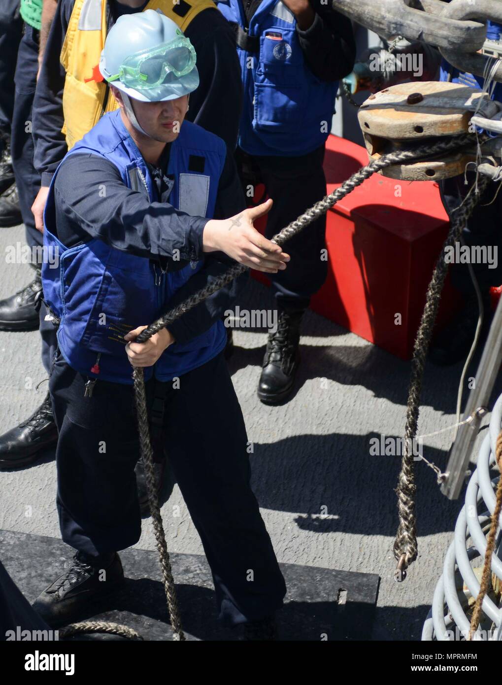 170412-N-FO714-0202 WATERS OFF THE COAST OF SOUTHERN CALIFORNIA (April ...