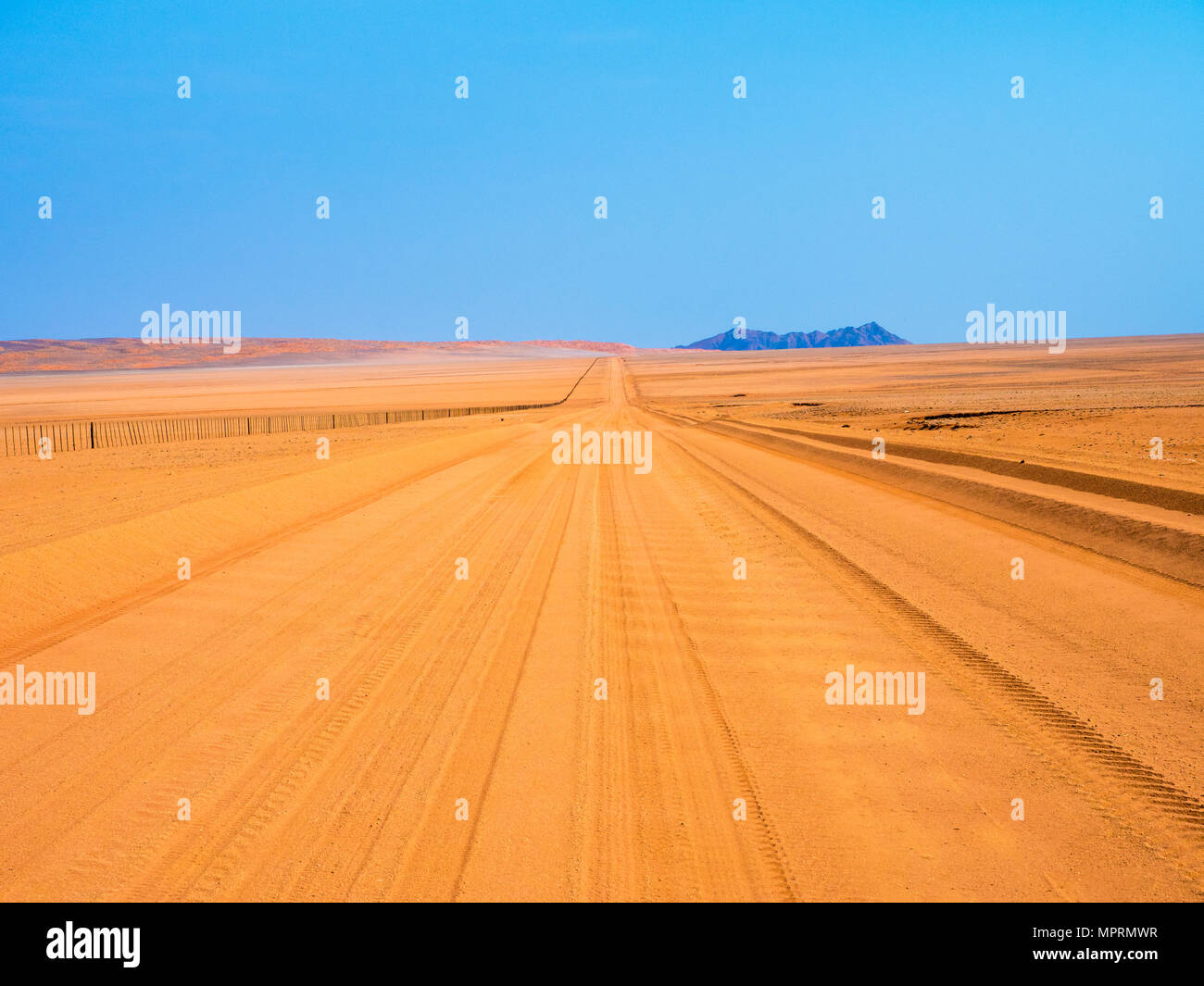 Namibia sand hi-res stock photography and images - Alamy