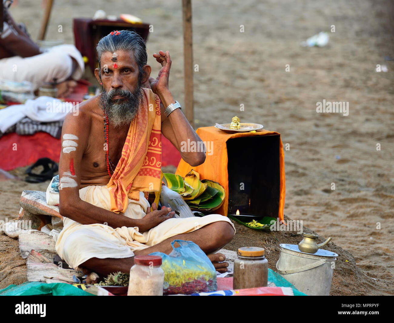 Brahmin puja hi-res stock photography and images - Alamy