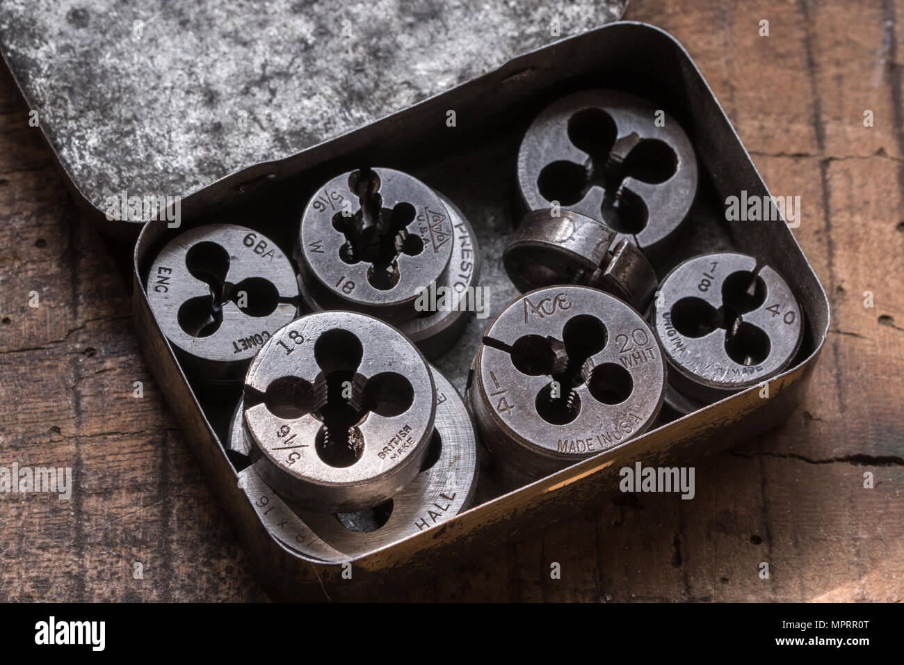 Imperial threading Split Dies Stock Photo - Alamy