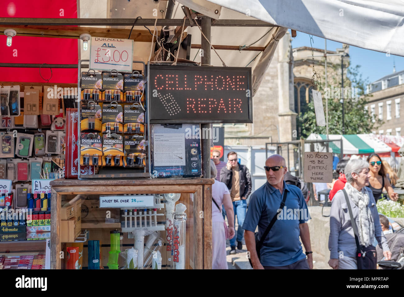 Mobile phone repair europe hi-res stock photography and images - Alamy