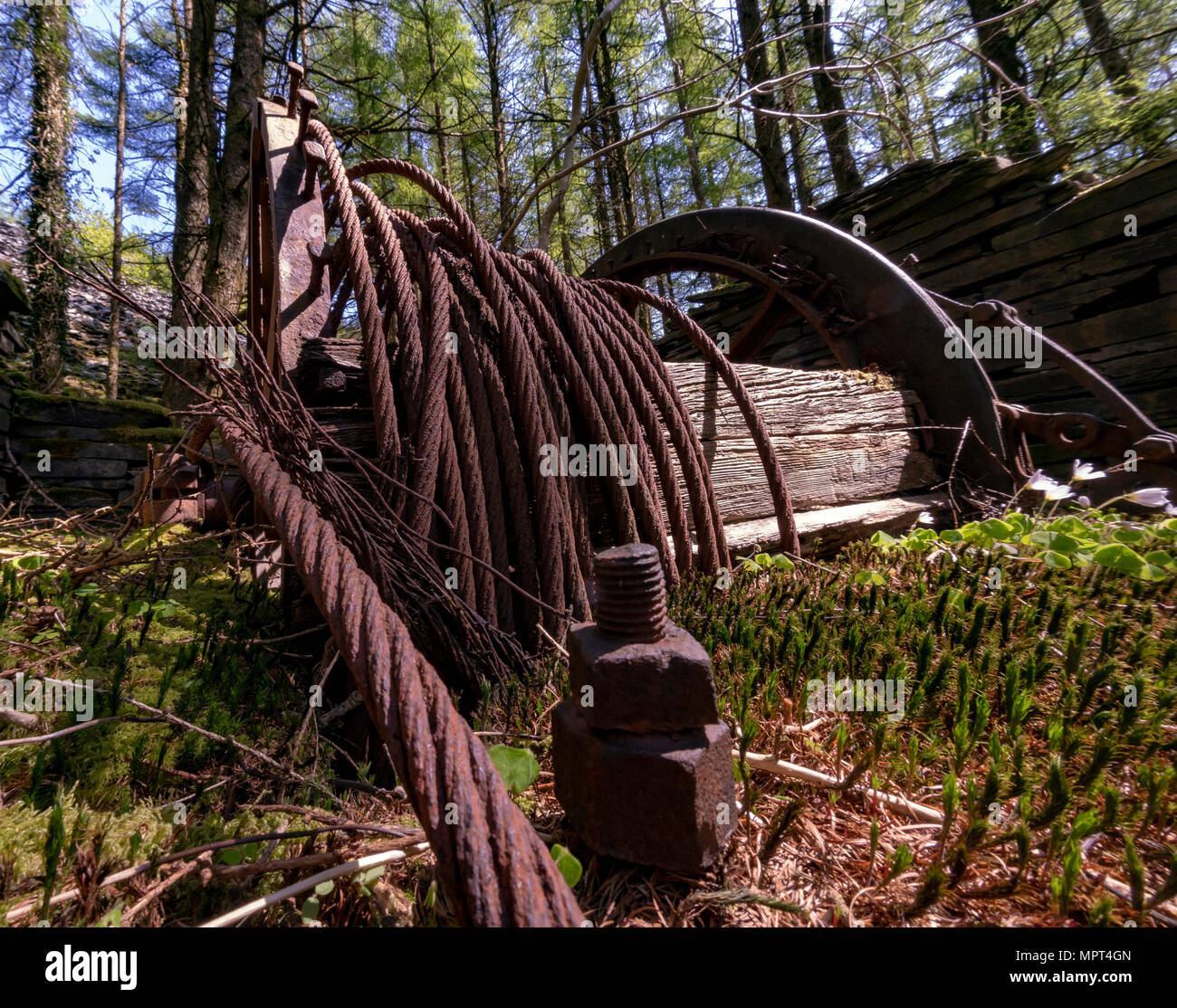 Stone quarry supporting industrial hi-res stock photography and images ...