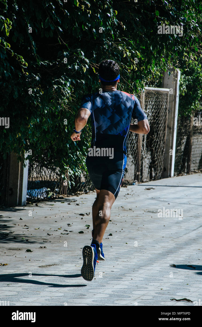 Doing a runner hi-res stock photography and images - Alamy