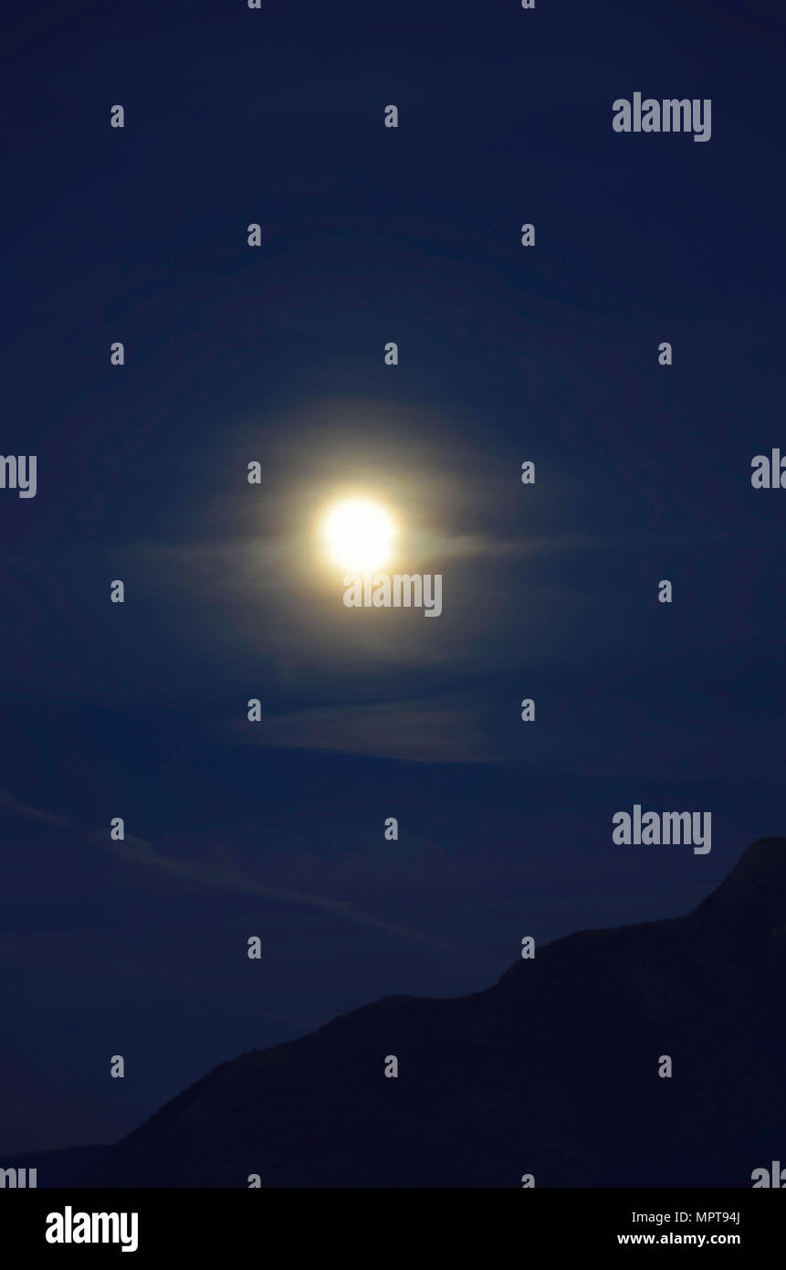 Dark mead hi-res stock photography and images - Alamy