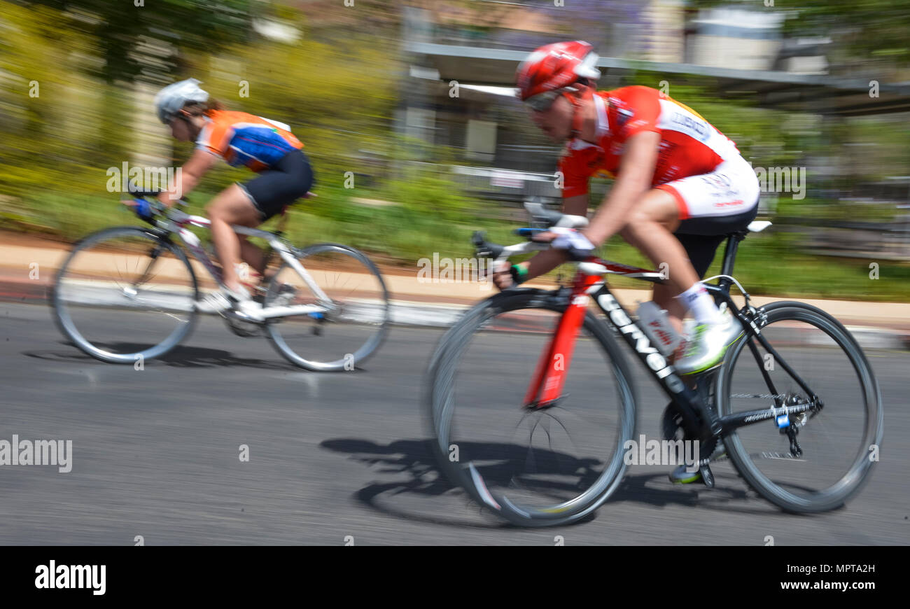 Proffesional riders hi-res stock photography and images - Alamy