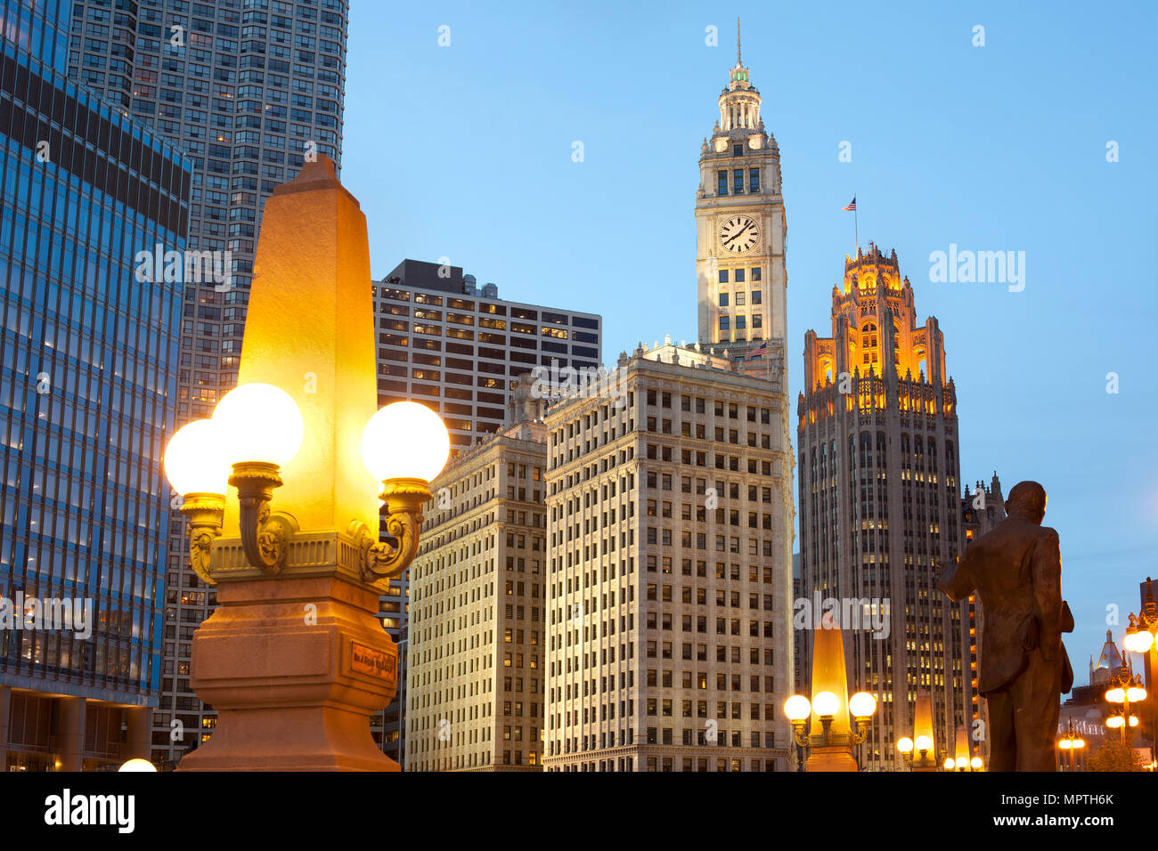 Downtown loop skyline chicago illinois hi-res stock photography and ...