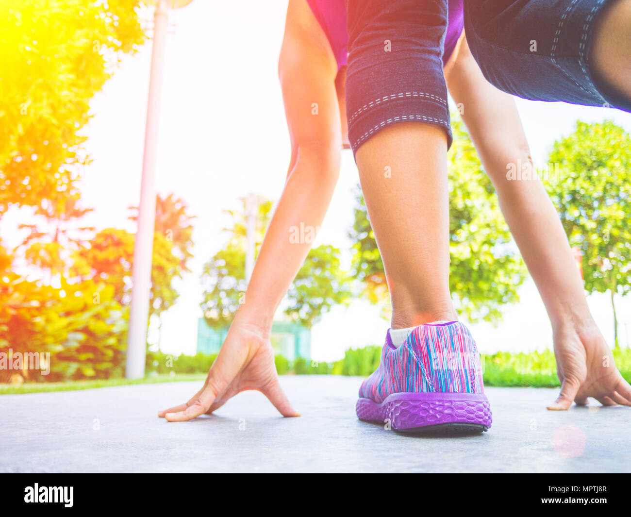 Track and field start leg hi-res stock photography and images - Alamy