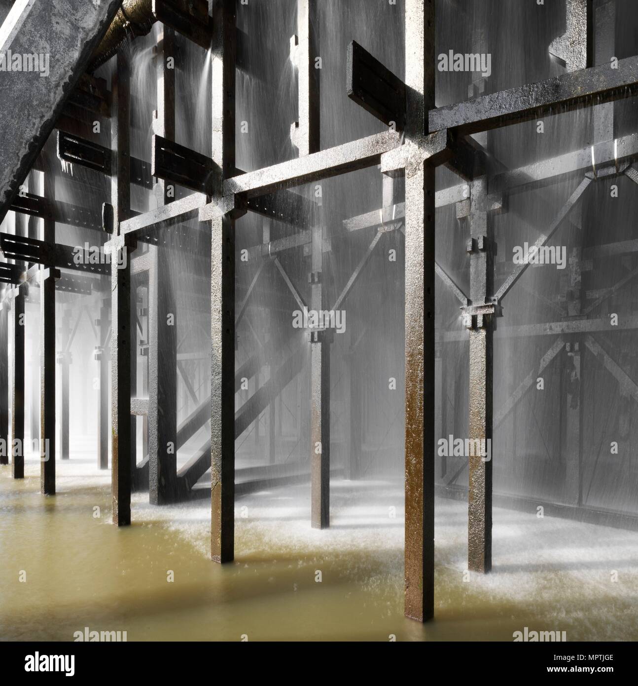 Natural draft cooling tower hi-res stock photography and images - Alamy