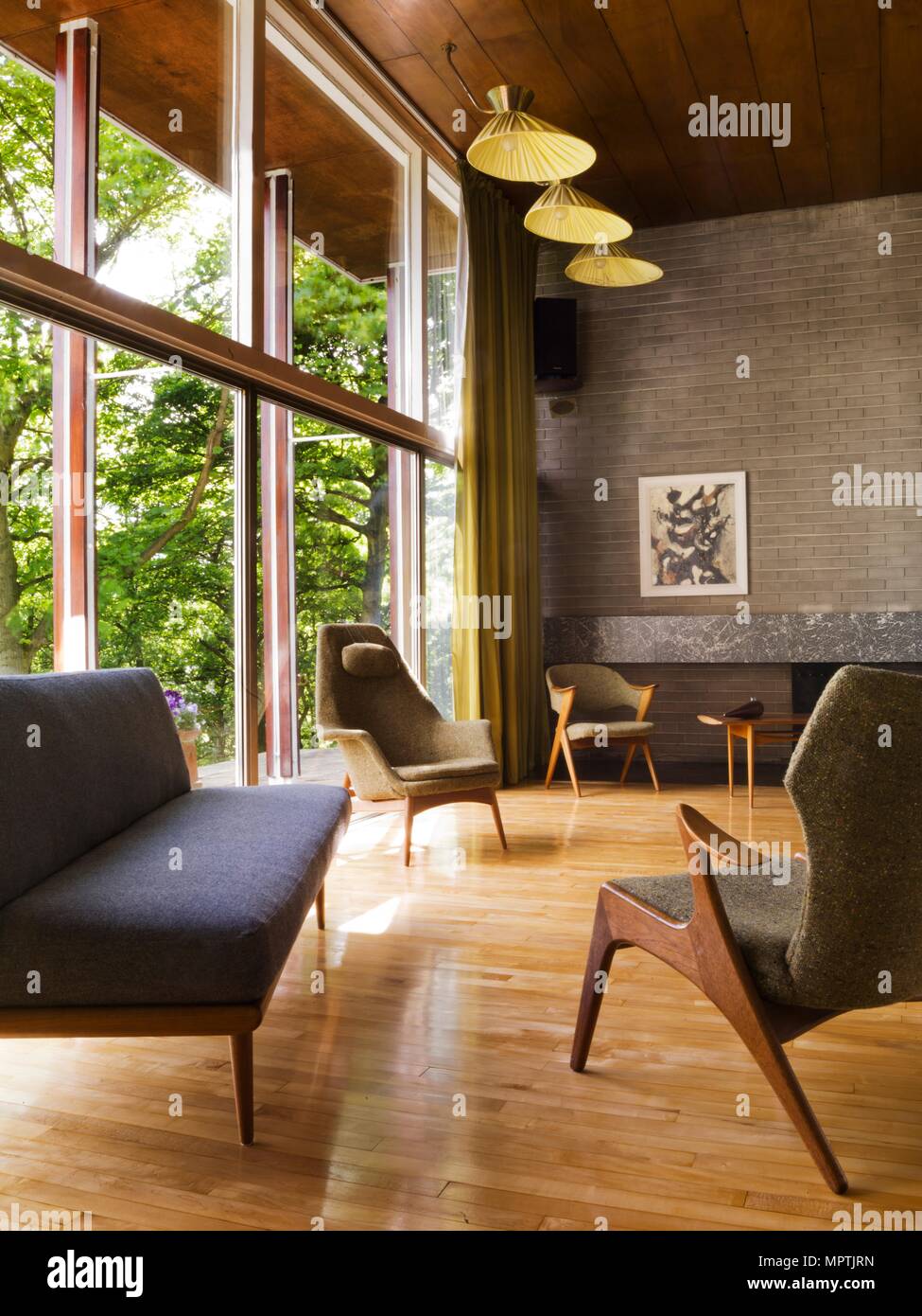 Double height room hi-res stock photography and images - Alamy