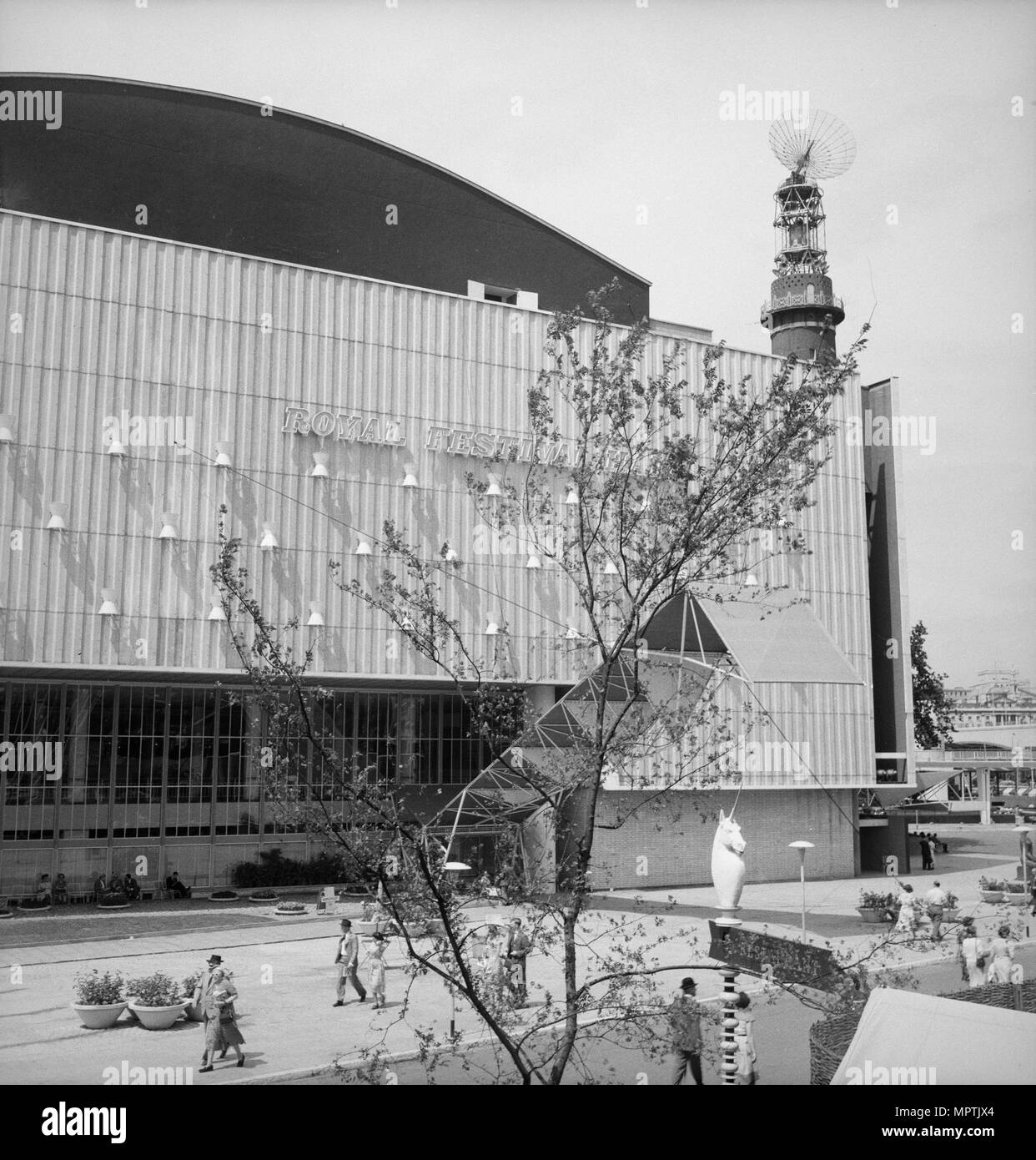 Royal festival hall 1951 hi-res stock photography and images - Alamy