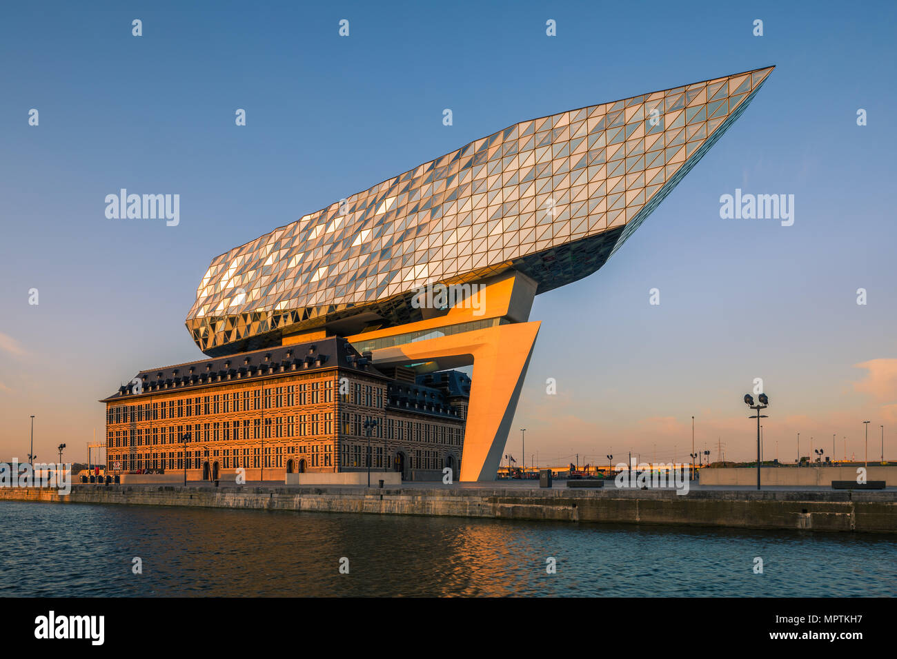 Zaha Hadid Architects Logo