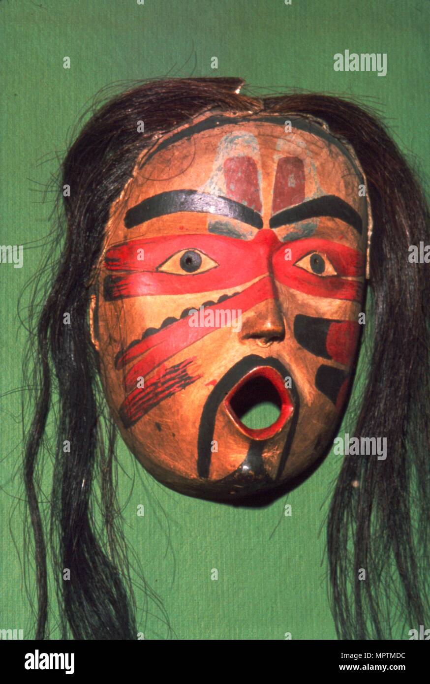 Native american pacific northwest mask hi-res stock photography and ...