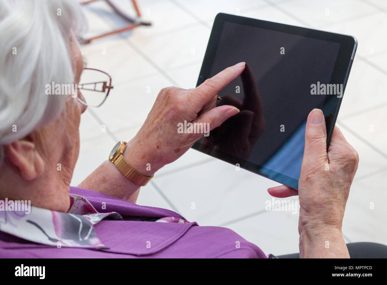 95 year old woman hi-res stock photography and images - Alamy