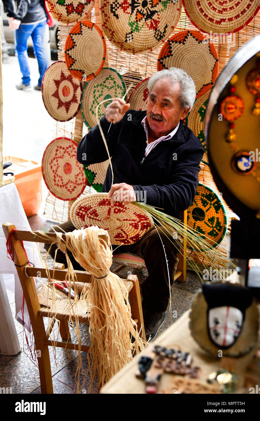 Italian craftsman hi-res stock photography and images - Alamy