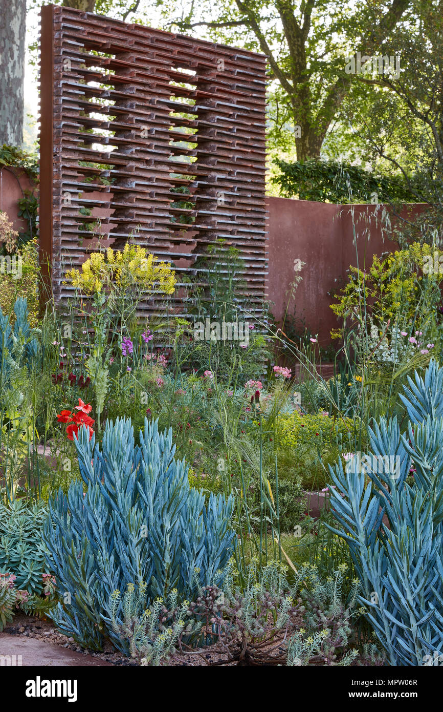 Sarah price mediterranean garden hi-res stock photography and images ...
