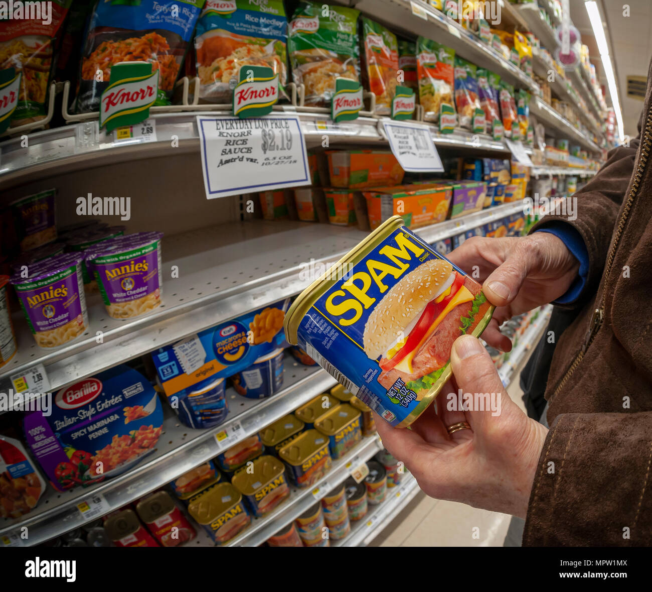 Spam cans hi-res stock photography and images - Alamy