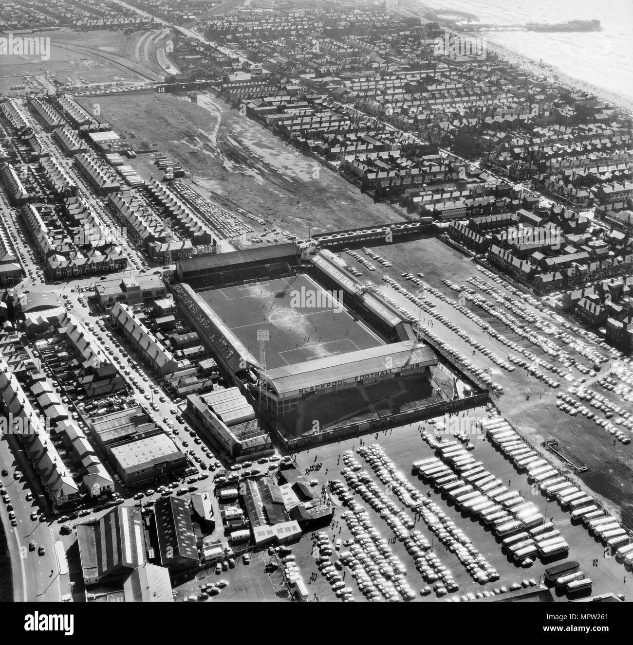 Road england 1972 hi-res stock photography and images - Alamy