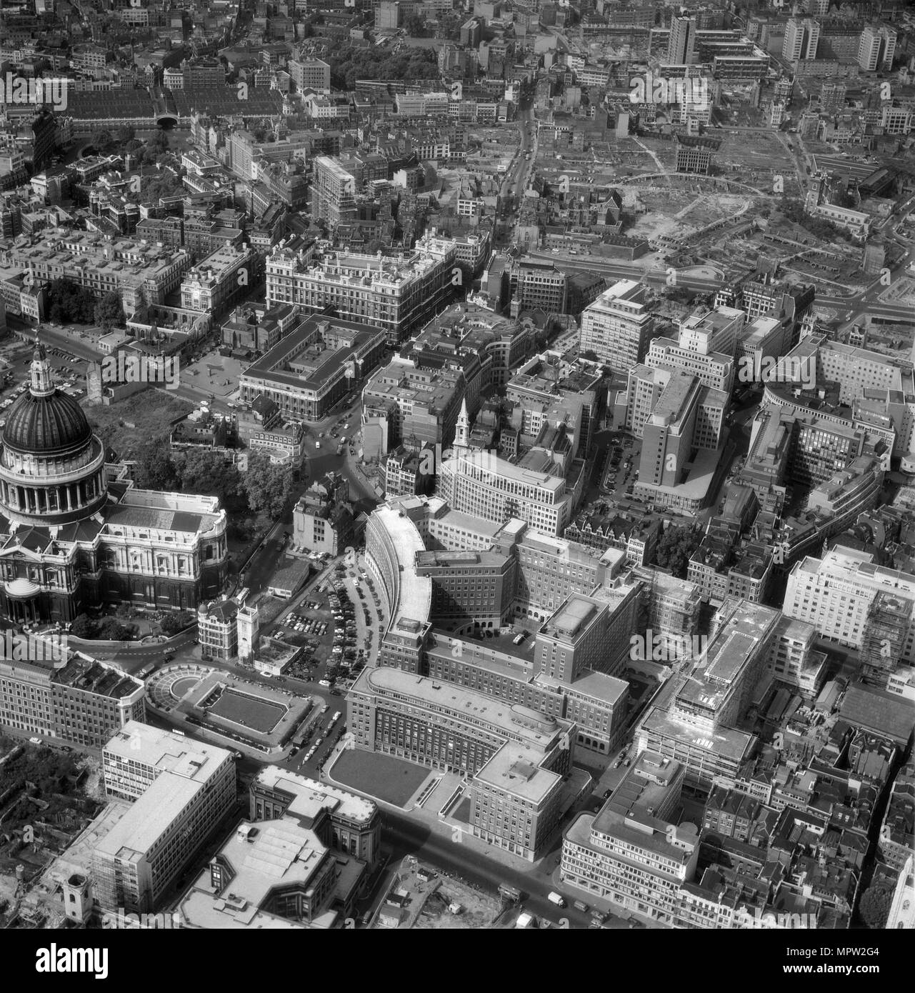 Aerial london 1950s hi-res stock photography and images - Alamy