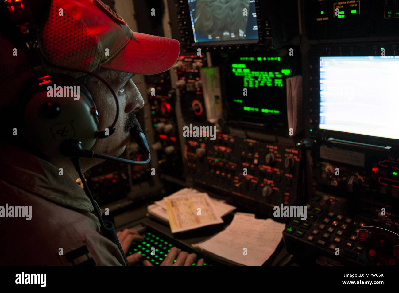 Weapons system operator hi-res stock photography and images - Alamy