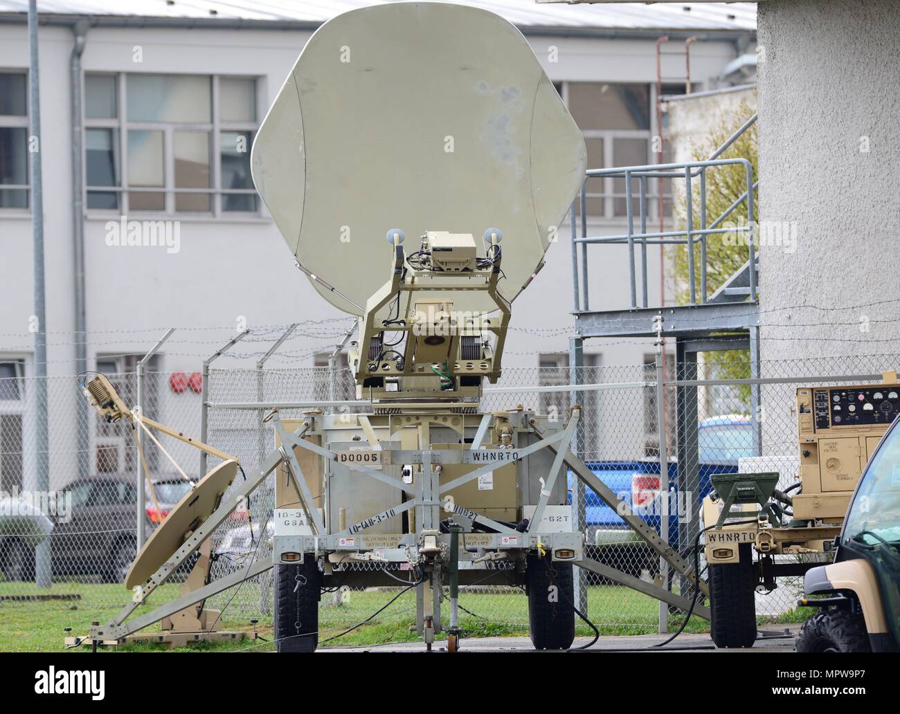 U.S. Soldiers from the 10th Mountain Division's 10th Combat Aviation ...