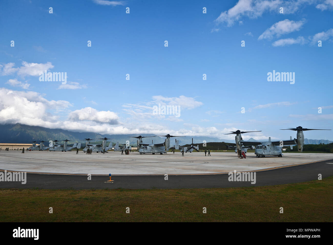MV-22 Osprey aircraft with Marine Medium Tiltrotor Squadron (VMM) 268 ...