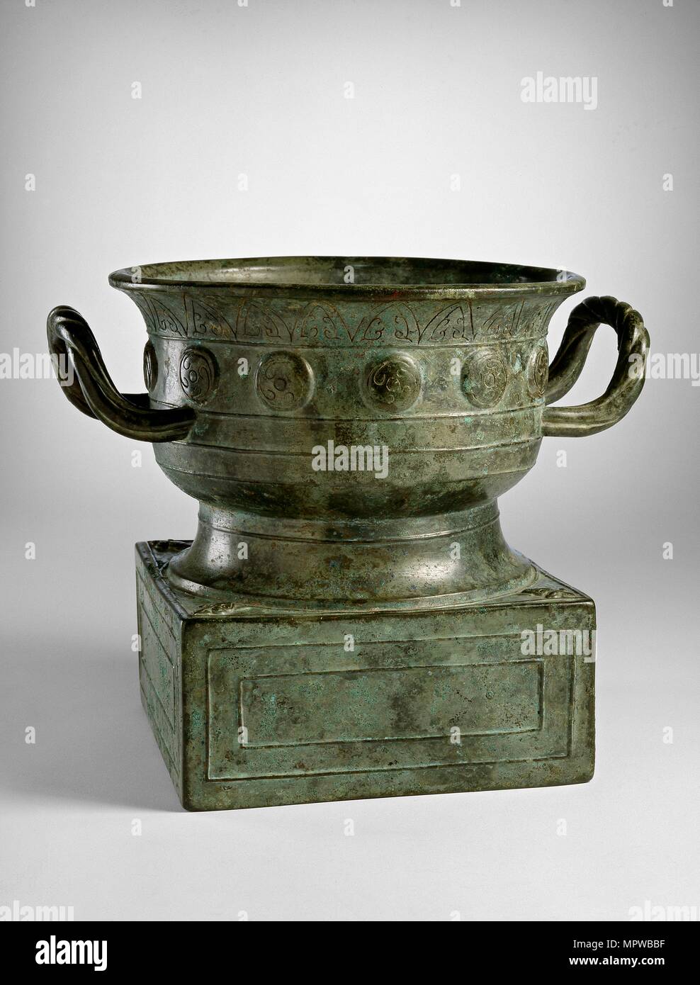 Ritual food vessel, or gui, with inscription, 1050-1150. Artist ...