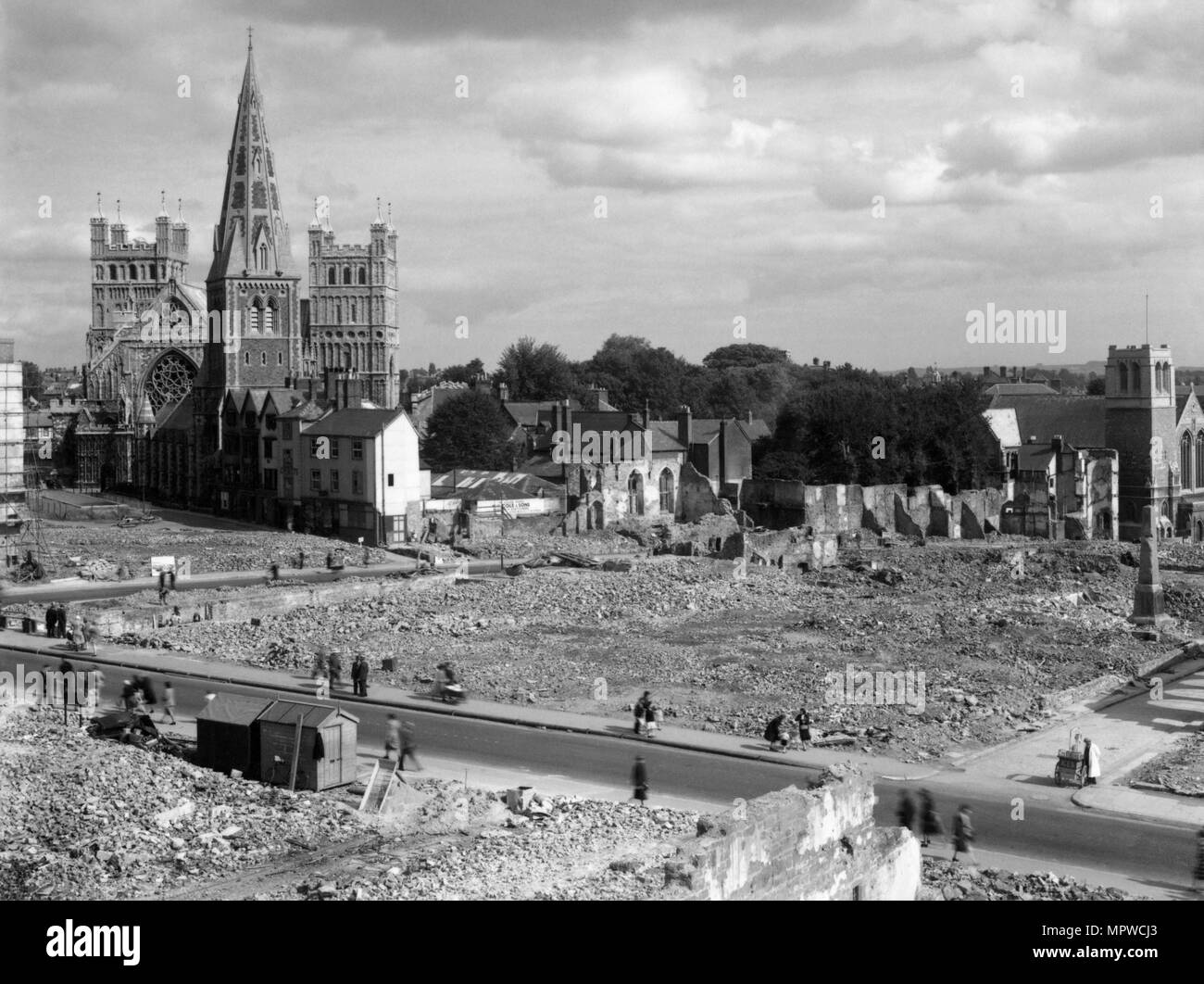Bomb damage cathedral hi-res stock photography and images - Alamy