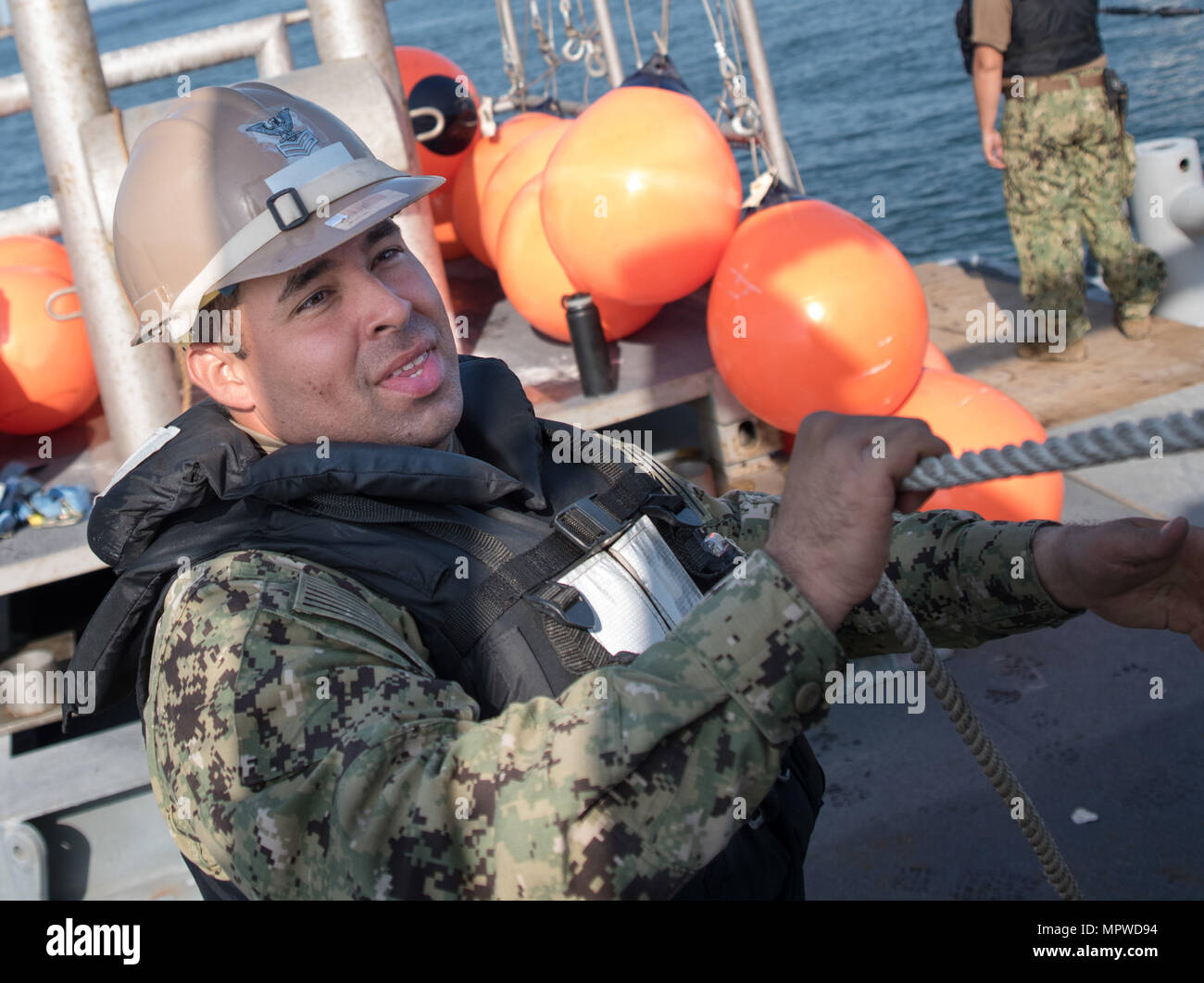 POHANG, Republic of Korea (April 11, 2017) – Boatswain’s Mate 1st Class ...