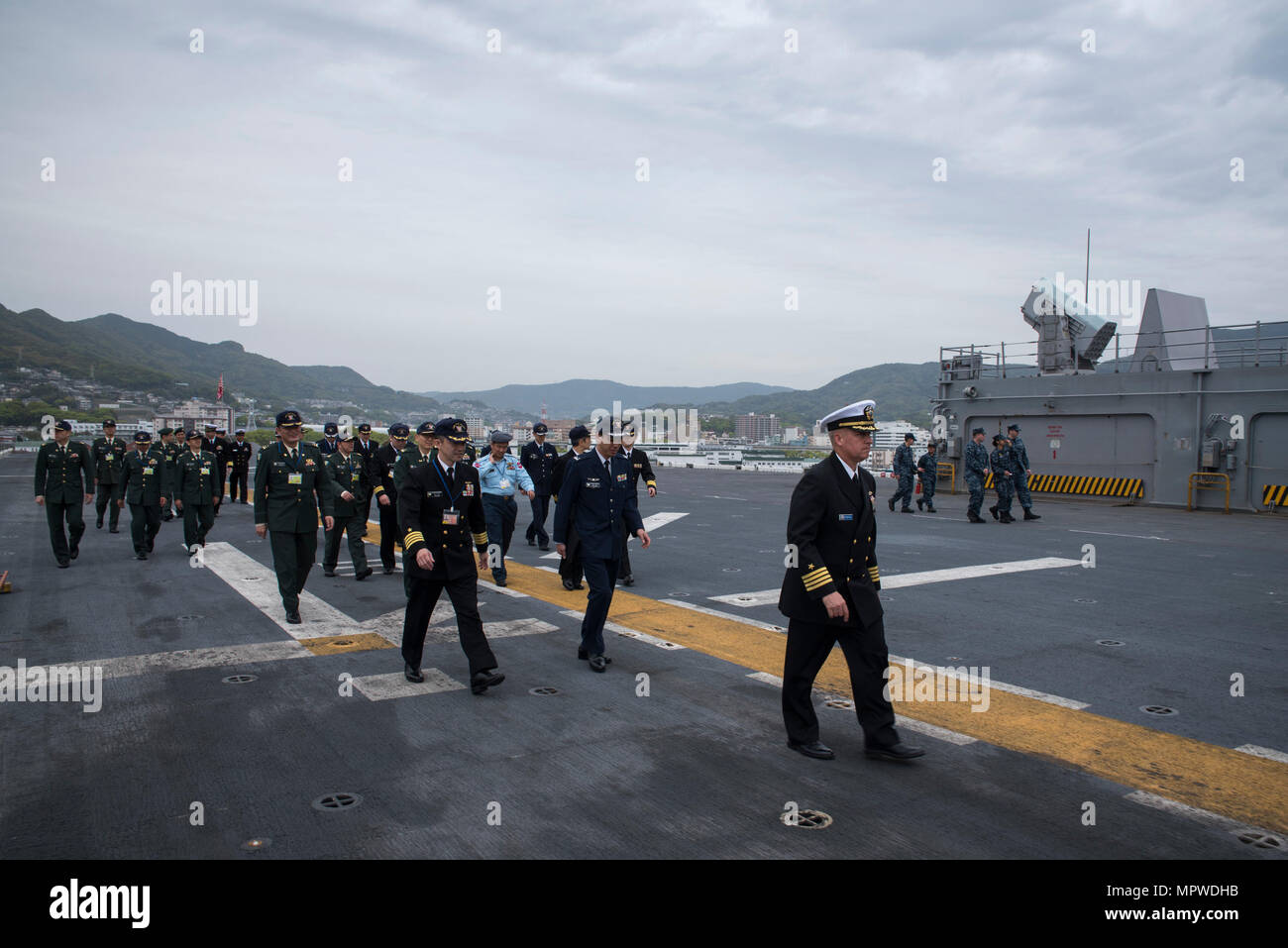 170420-N-WF272-600 SASEBO, Japan (April 20, 2017) Capt. Ed Thompson ...