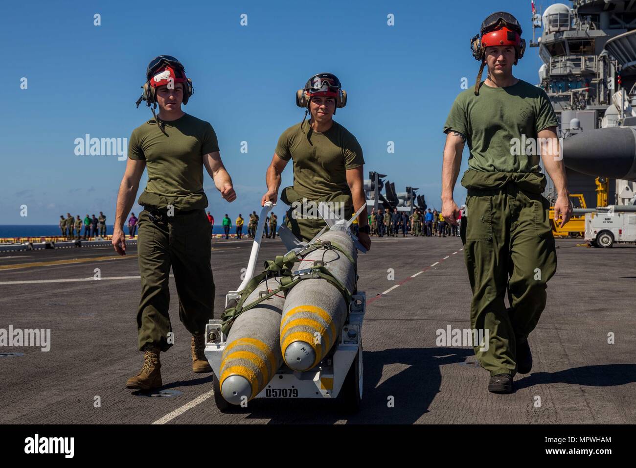 High explosive bombs hi-res stock photography and images - Alamy