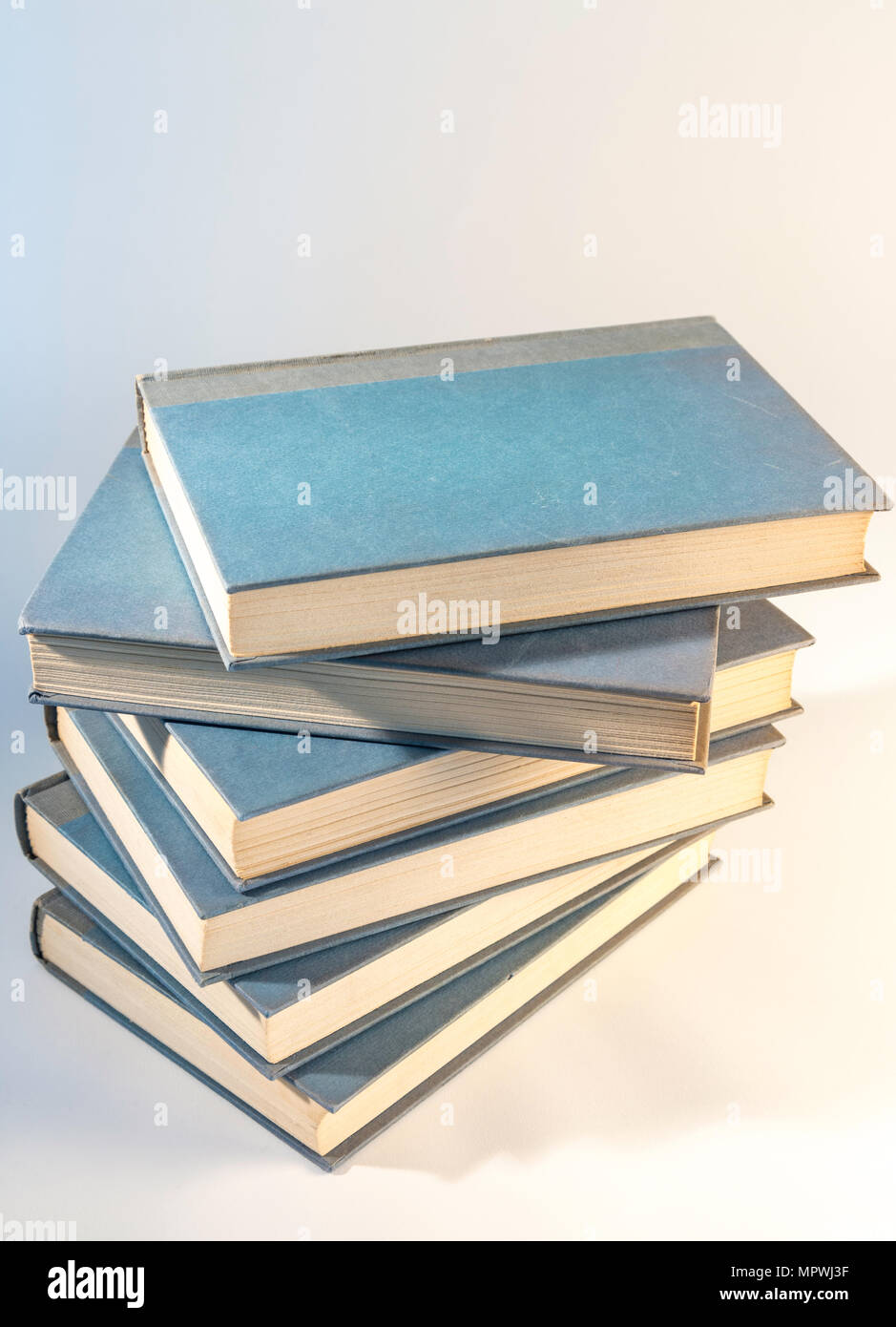Stacked books hi-res stock photography and images - Alamy