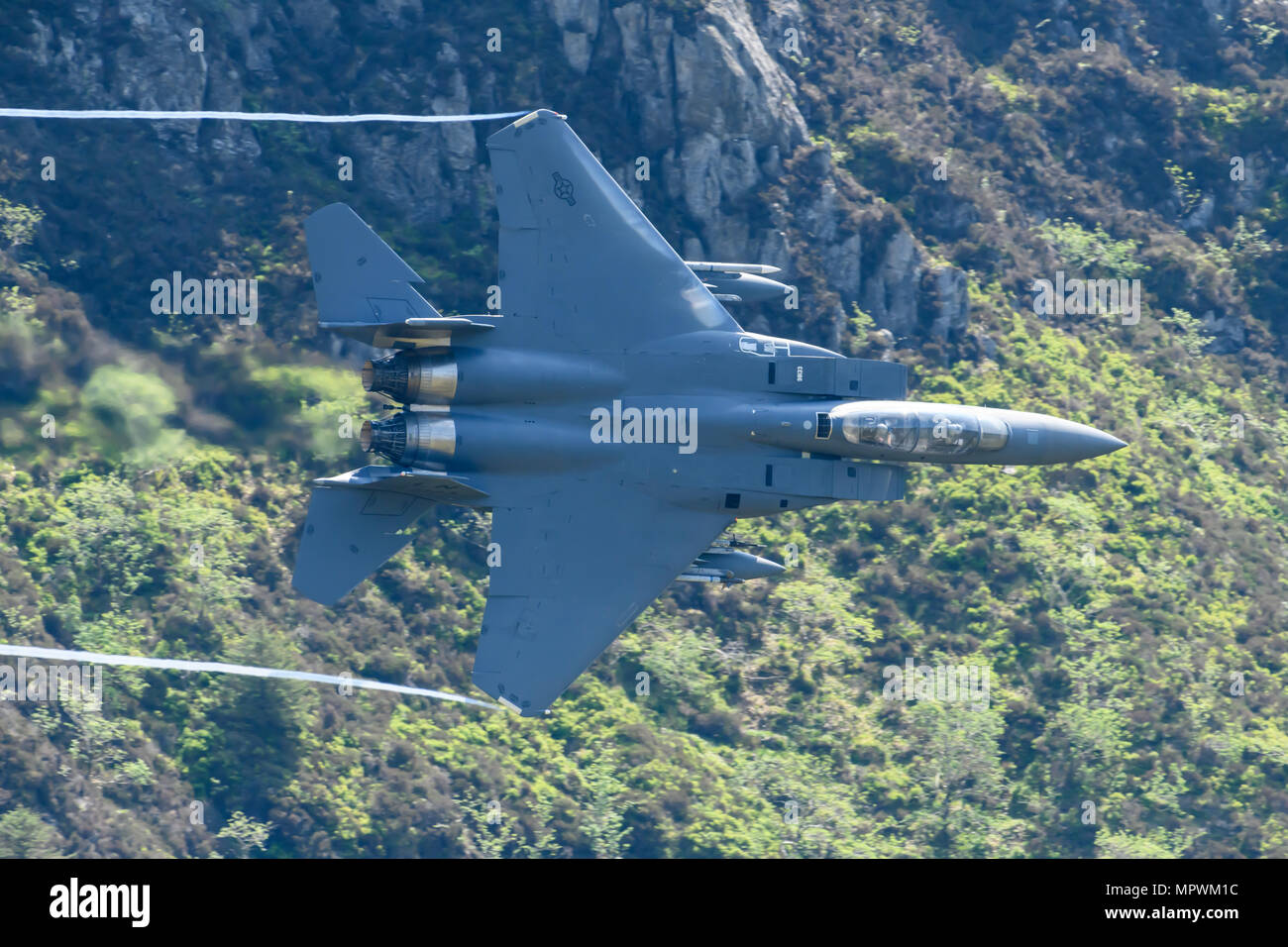 USAF F-15E Strike Eagle flying through the Mack Loop Stock Photo - Alamy