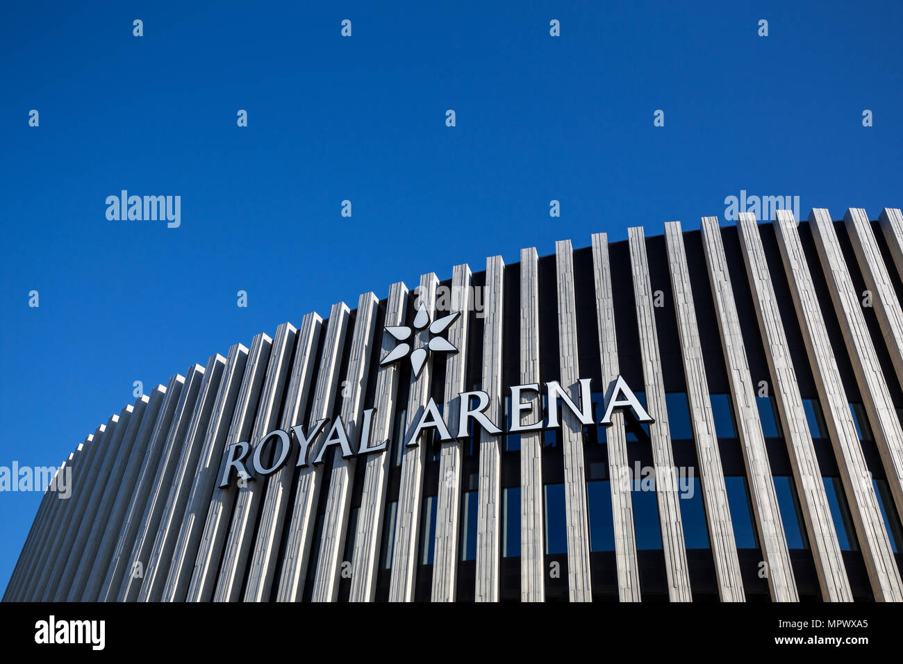 Concerts at the arena hi-res stock photography and images - Alamy