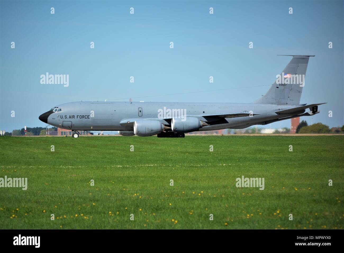 Kc 135 tanker hi-res stock photography and images - Alamy