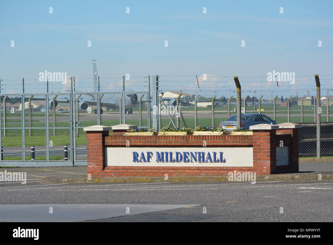 Us airbase hi-res stock photography and images - Alamy