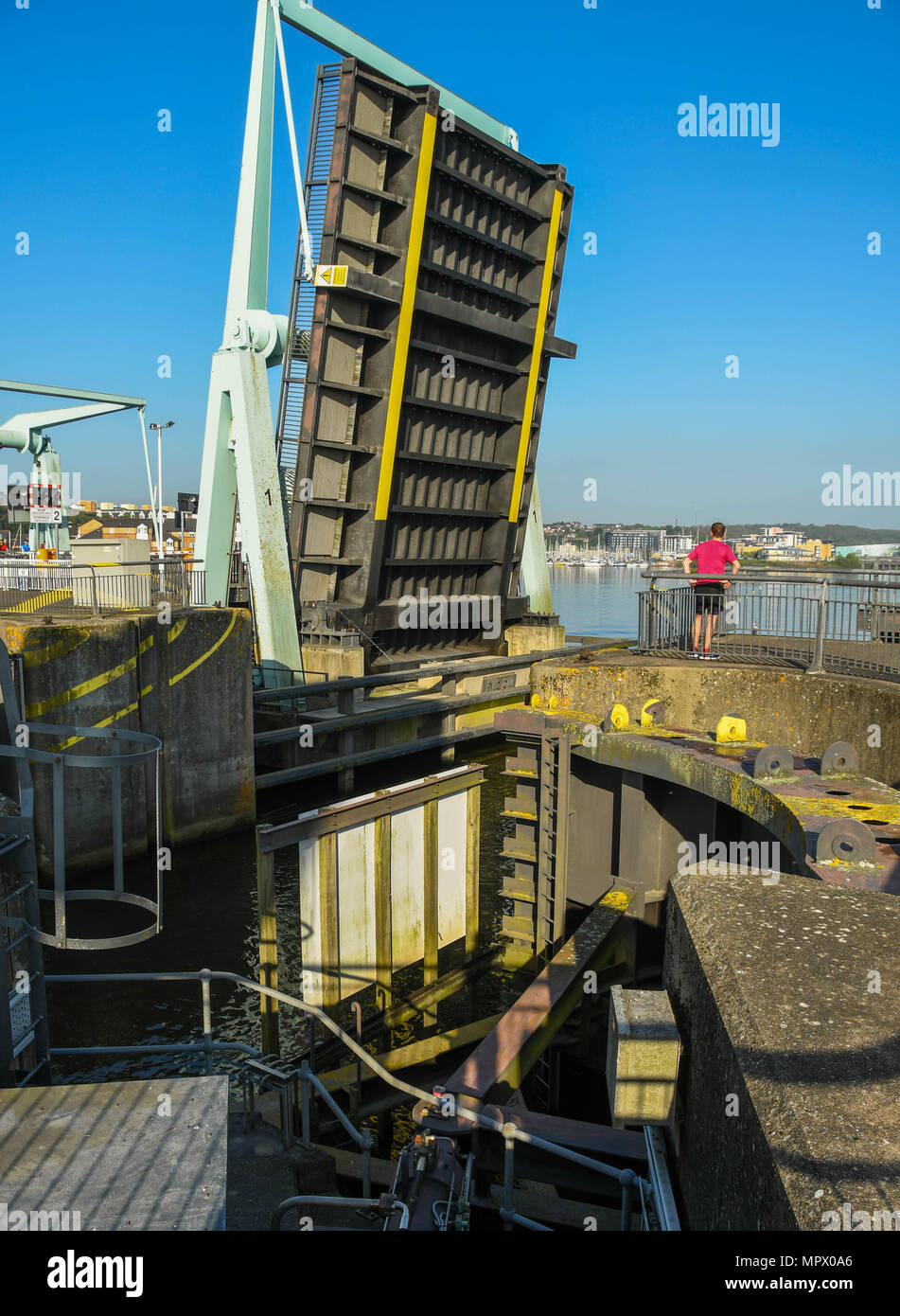 Bridge mechanism hi-res stock photography and images - Alamy