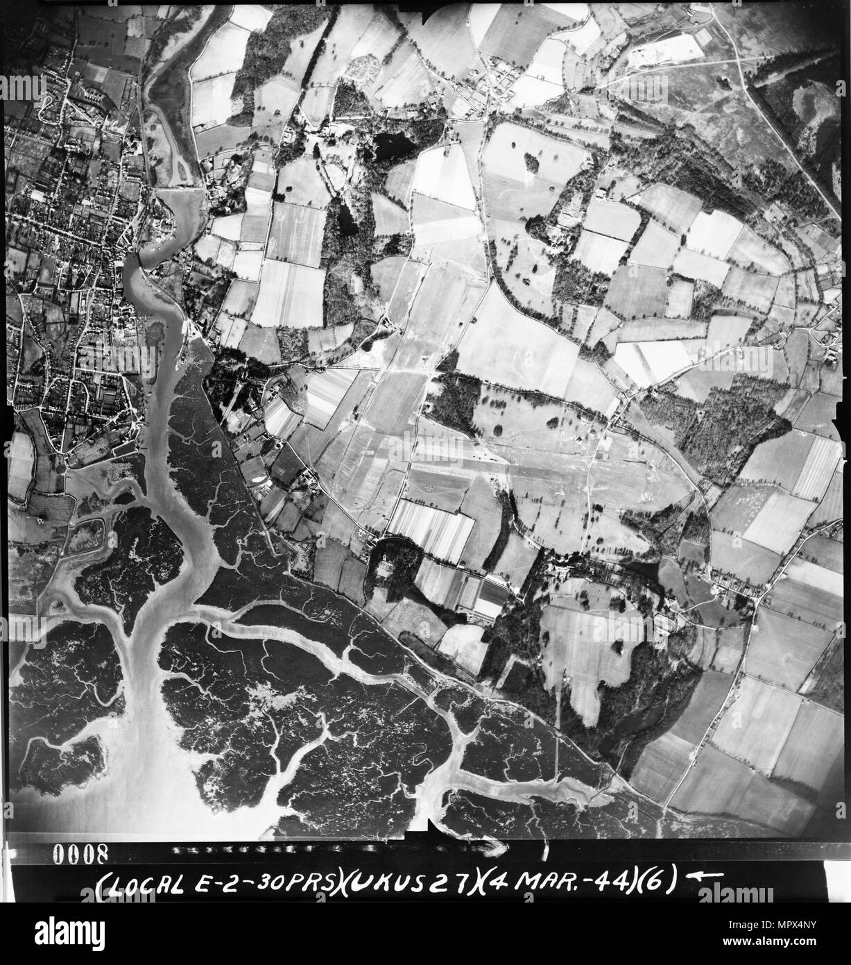 Airfield 1944 hi-res stock photography and images - Alamy