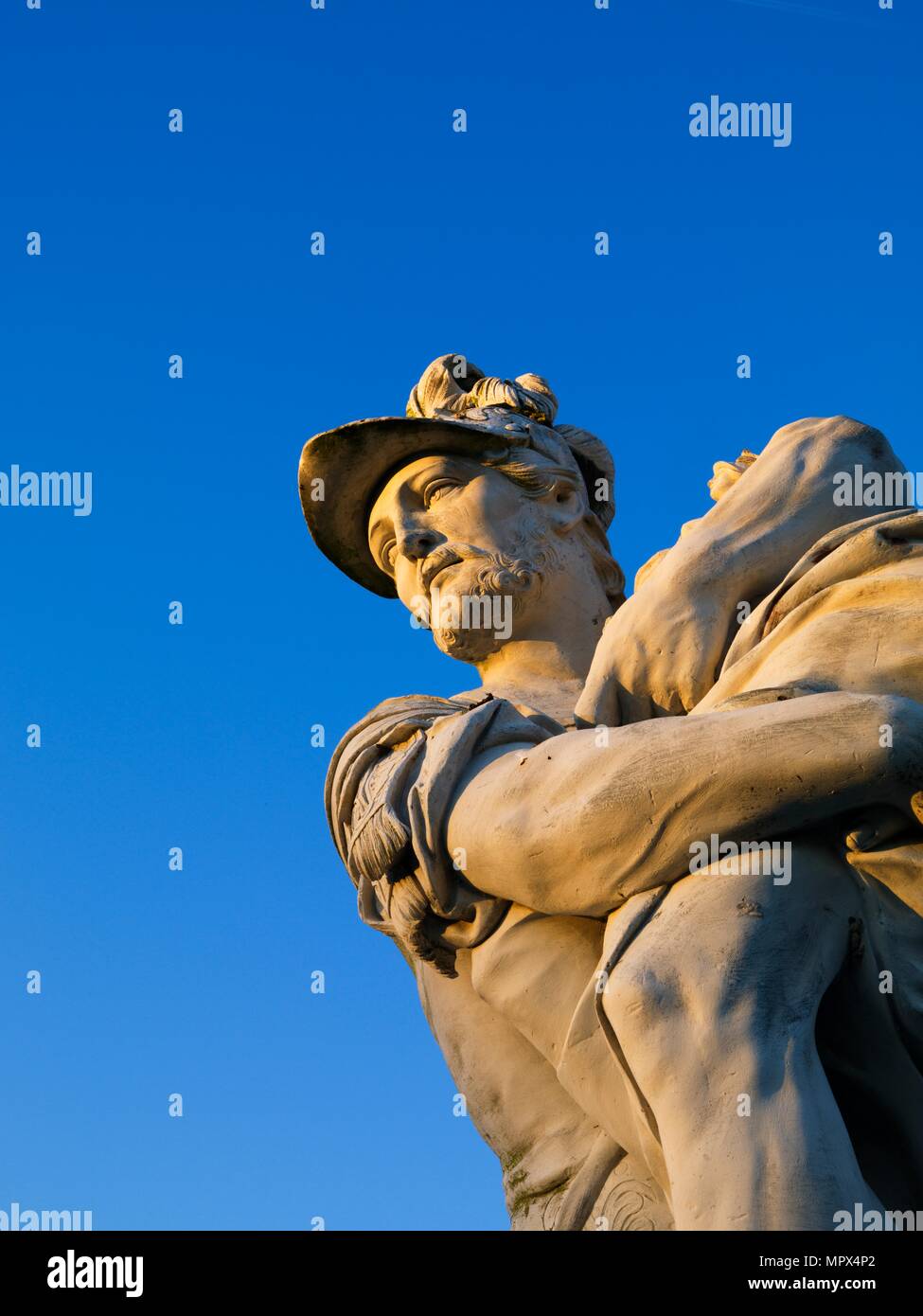 Aeneas and anchises hi-res stock photography and images - Alamy