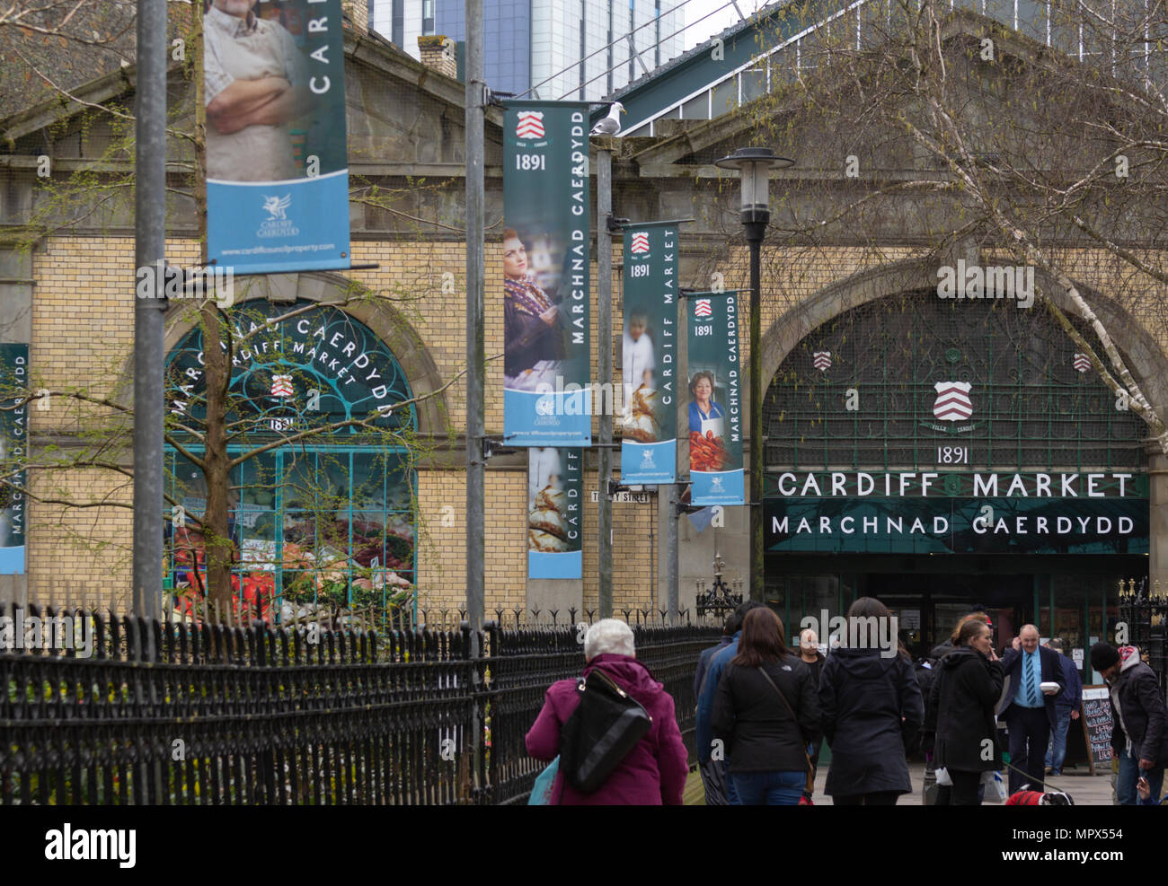 Cardiff market hi-res stock photography and images - Alamy